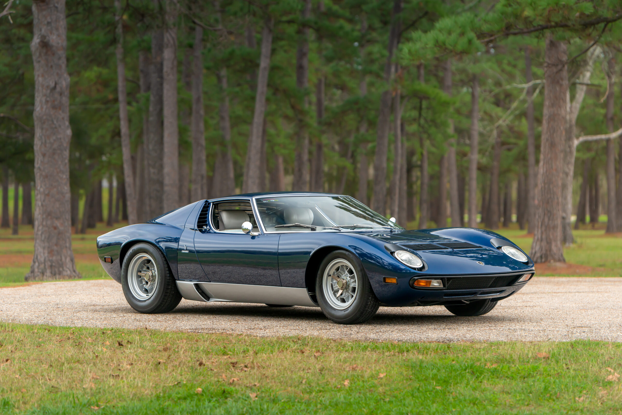 These Ferrari and Lamborghinis sales stayed the course - Hagerty Media