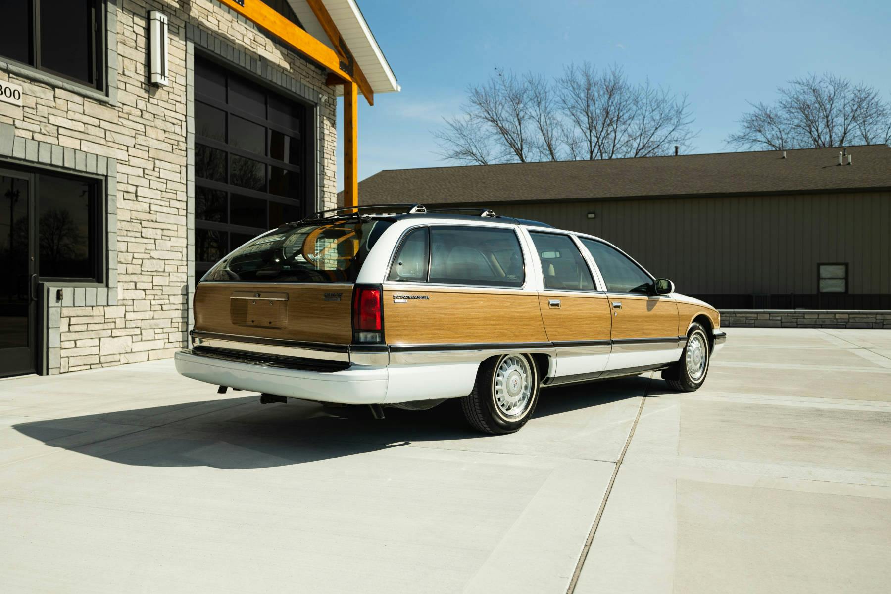 Auction Pick of the Week: 1996 Buick Roadmaster Estate Wagon - Hagerty ...