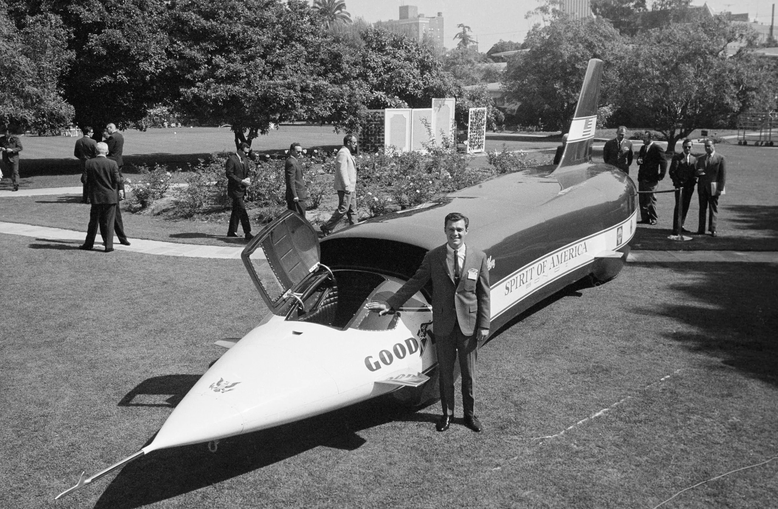 Remembering Craig Breedlove, hot-rodder turned fastest man on earth ...