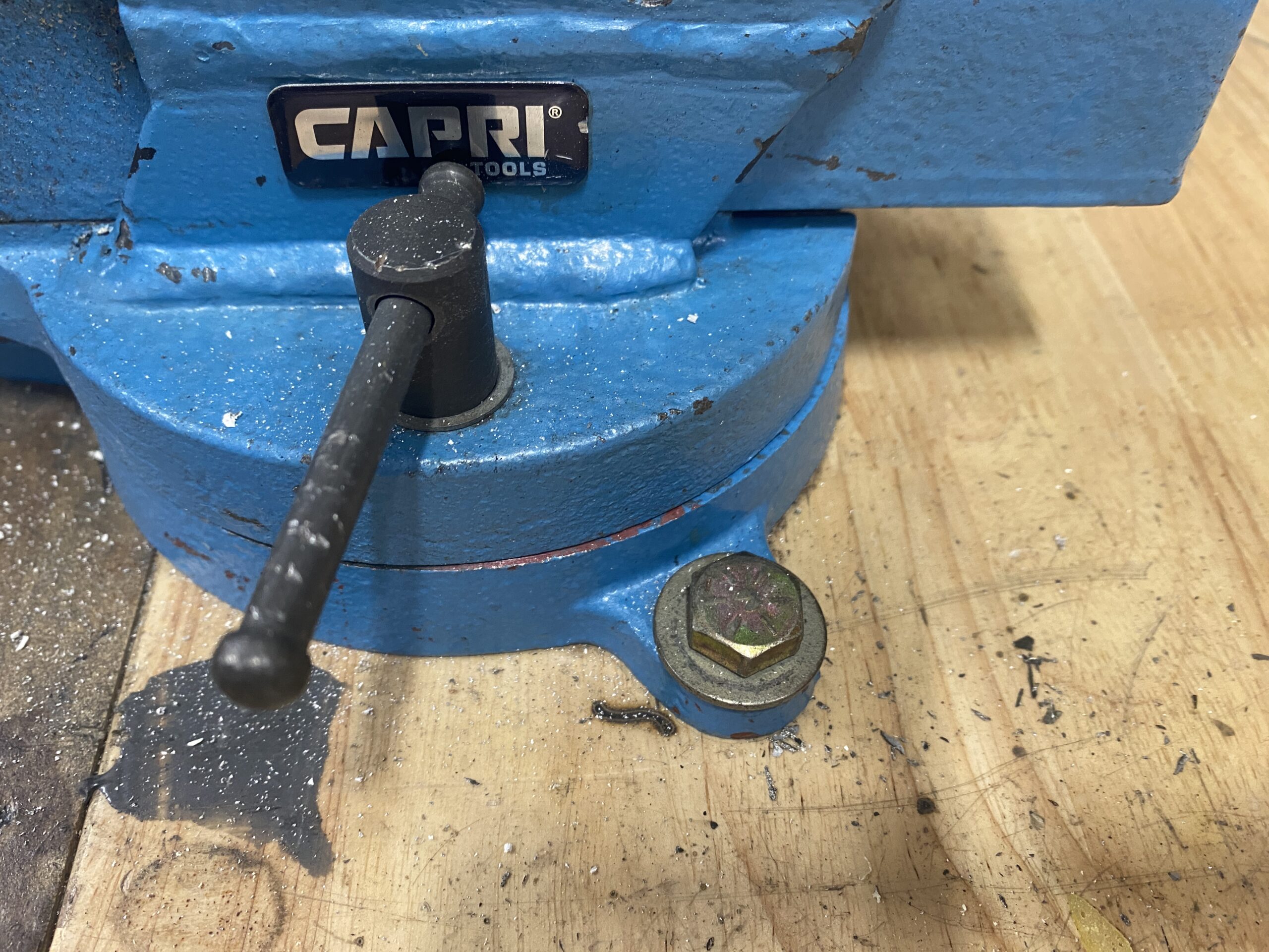 4 things to consider when choosing a bench vise - Hagerty Media