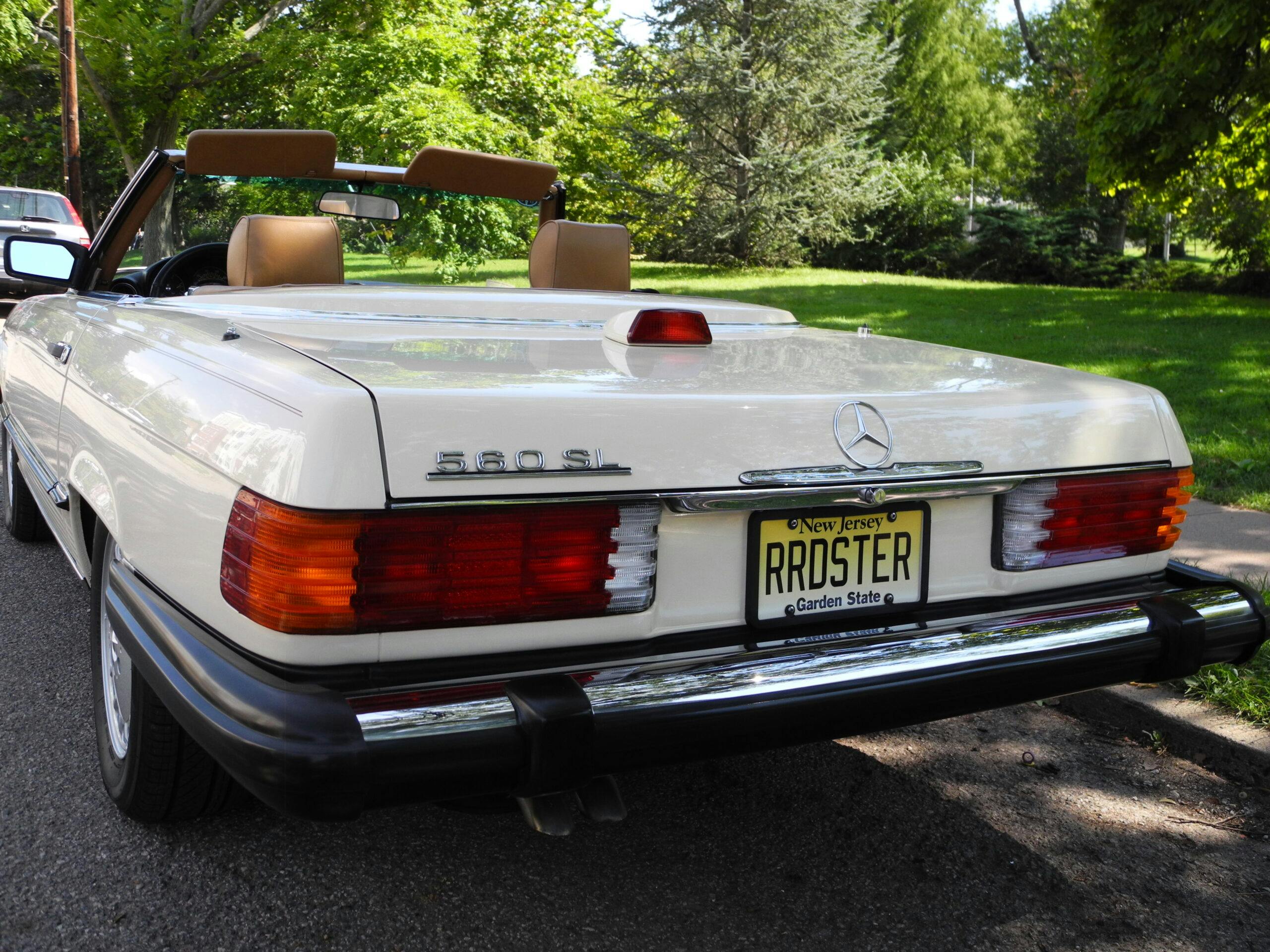 ’86 Mercedes-Benz 560SL nods to one owner’s boyhood dreams - Hagerty Media