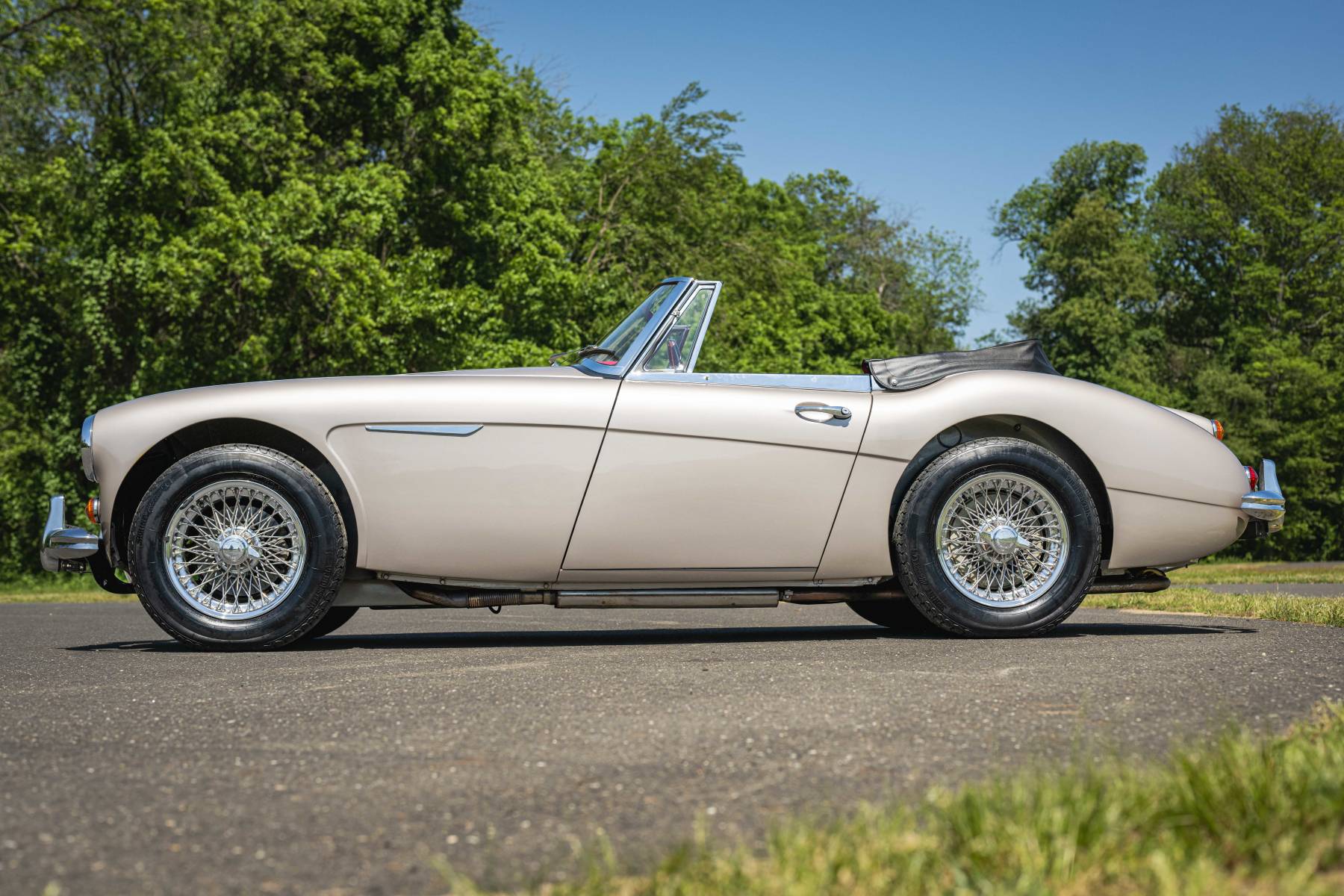 Auction Pick of the Week: 1967 Austin-Healey 3000 BJ8 Mk III - Hagerty ...
