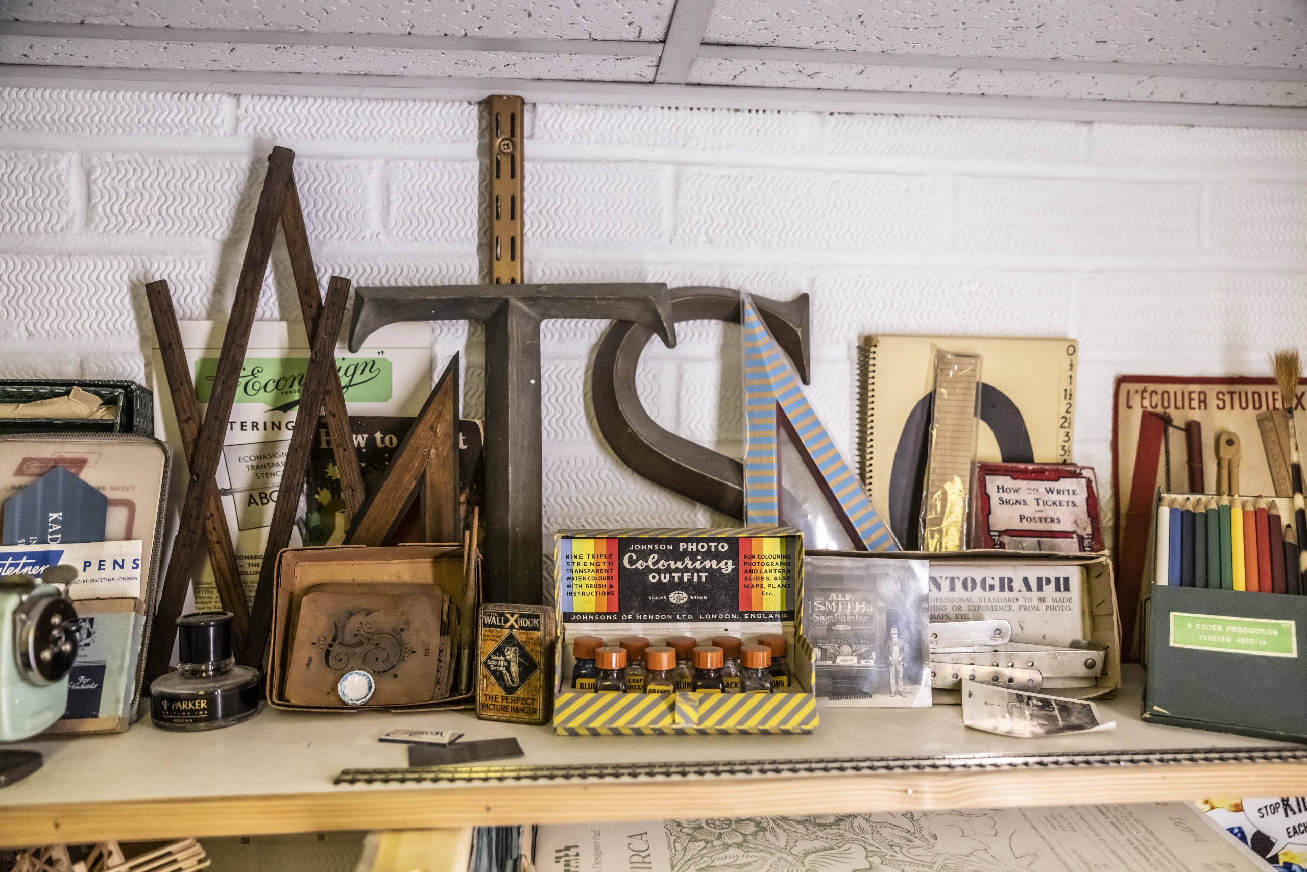 The secrets of old-school signwriting - Hagerty Media