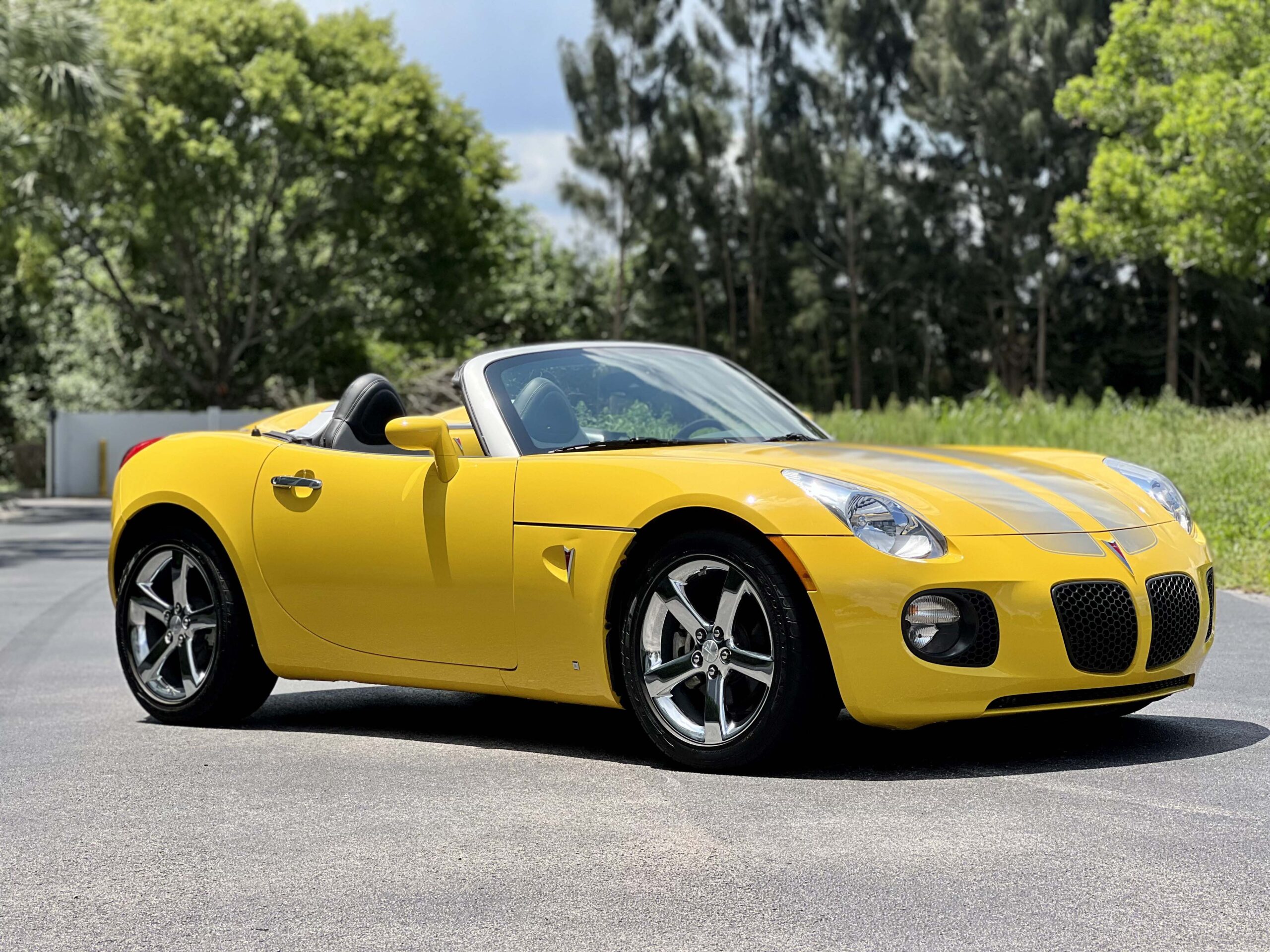Auction Pick of the Week: 2008 Pontiac Solstice GXP SCCA T2 ...