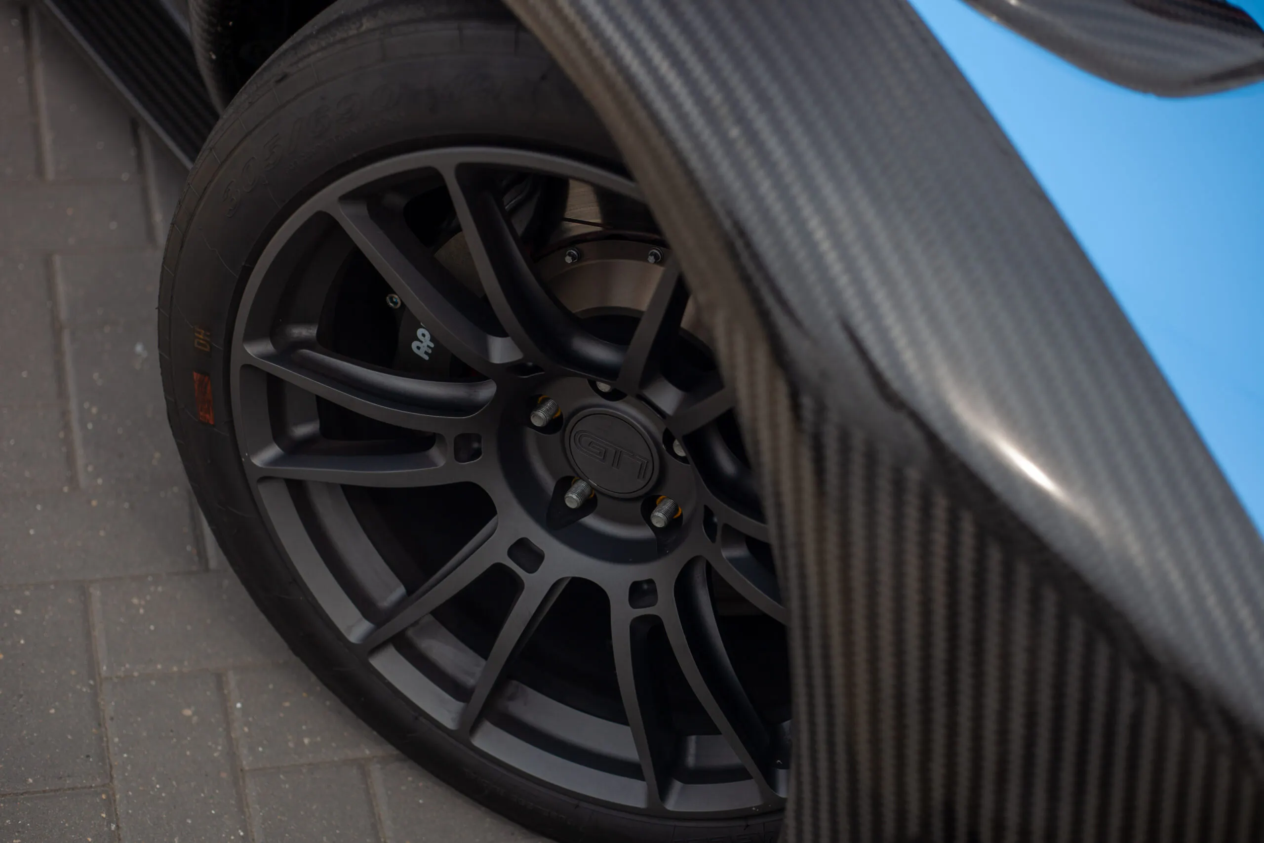 How GT1 took 30 leftover Ford GT chassis and made a 1400-hp monster ...