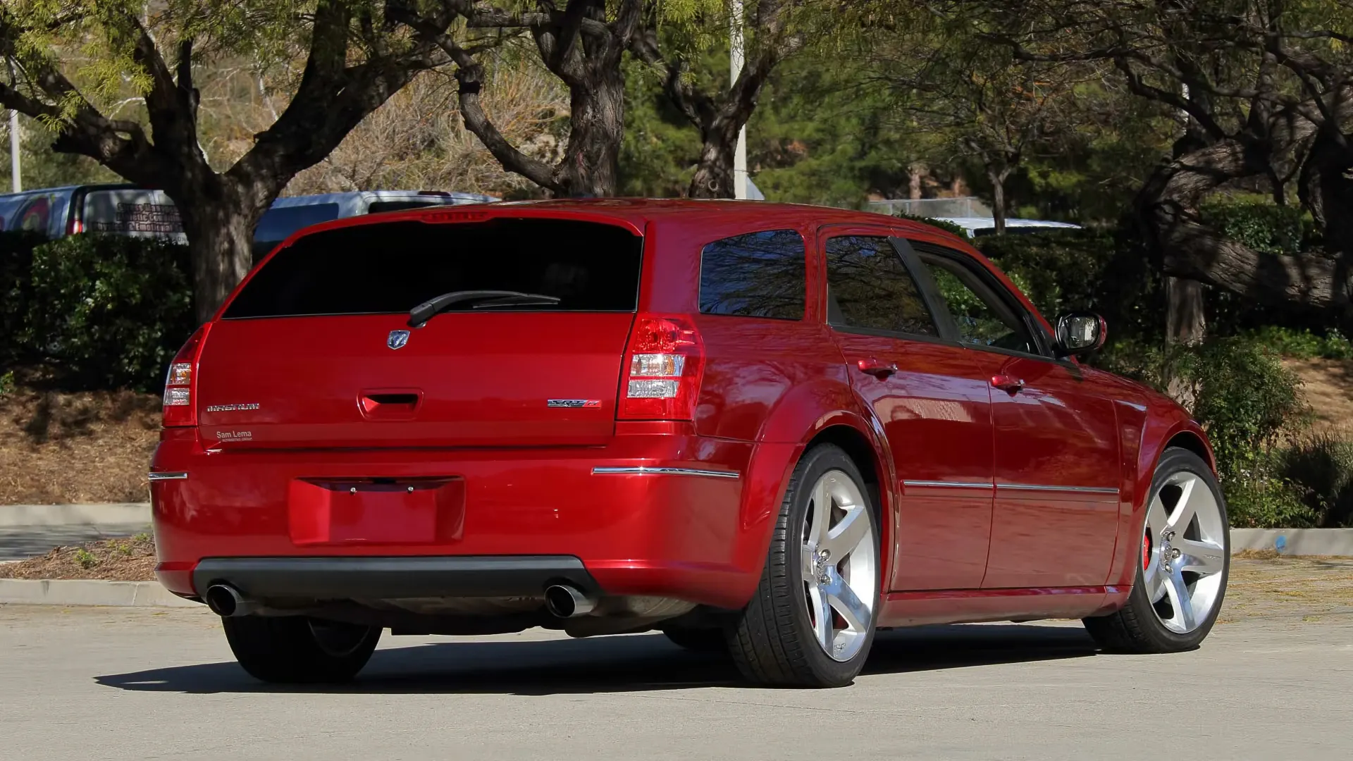 The Last American Hot Rod Wagons Dodge Magnum And Cadillac Cts V