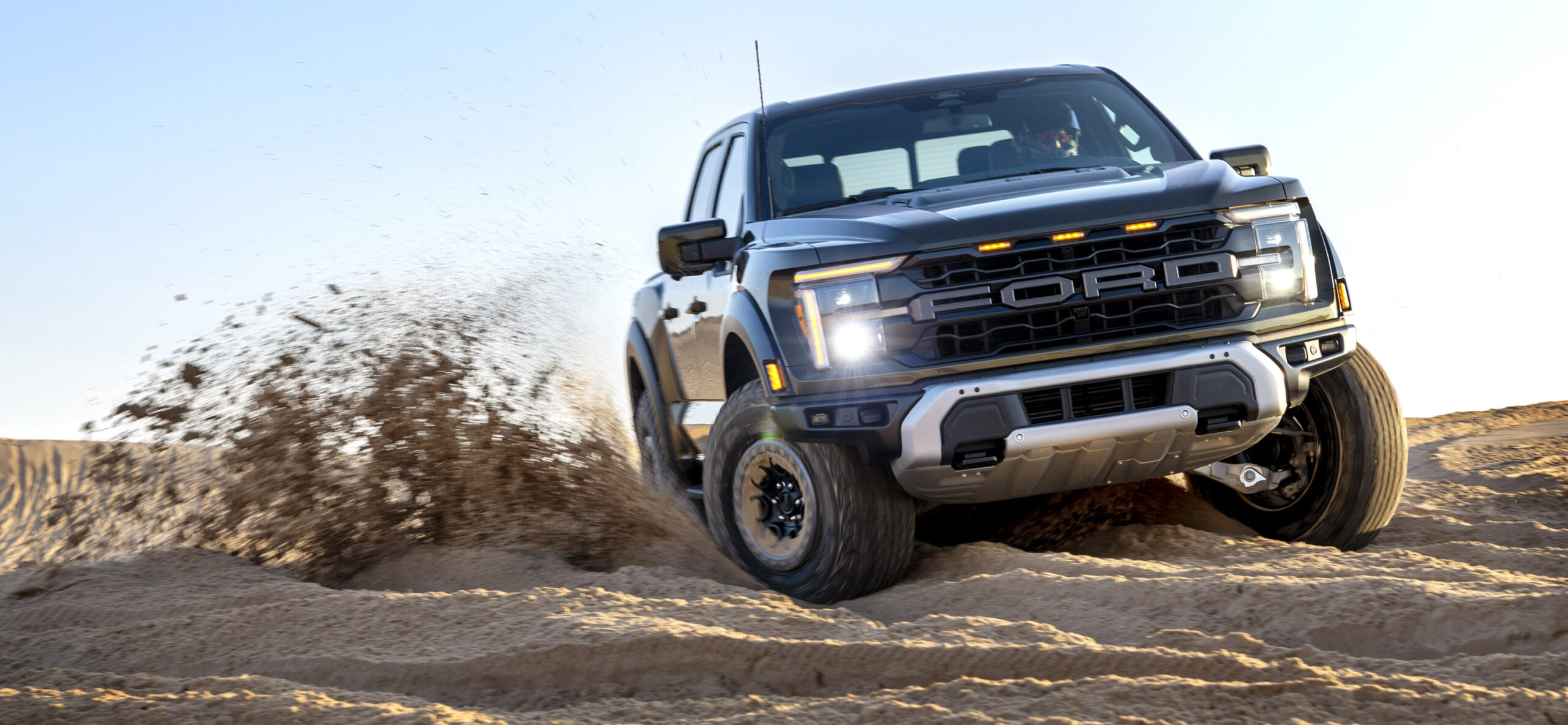 2024 Ford F-150 debuts with new tech and a trick tailgate - Hagerty Media