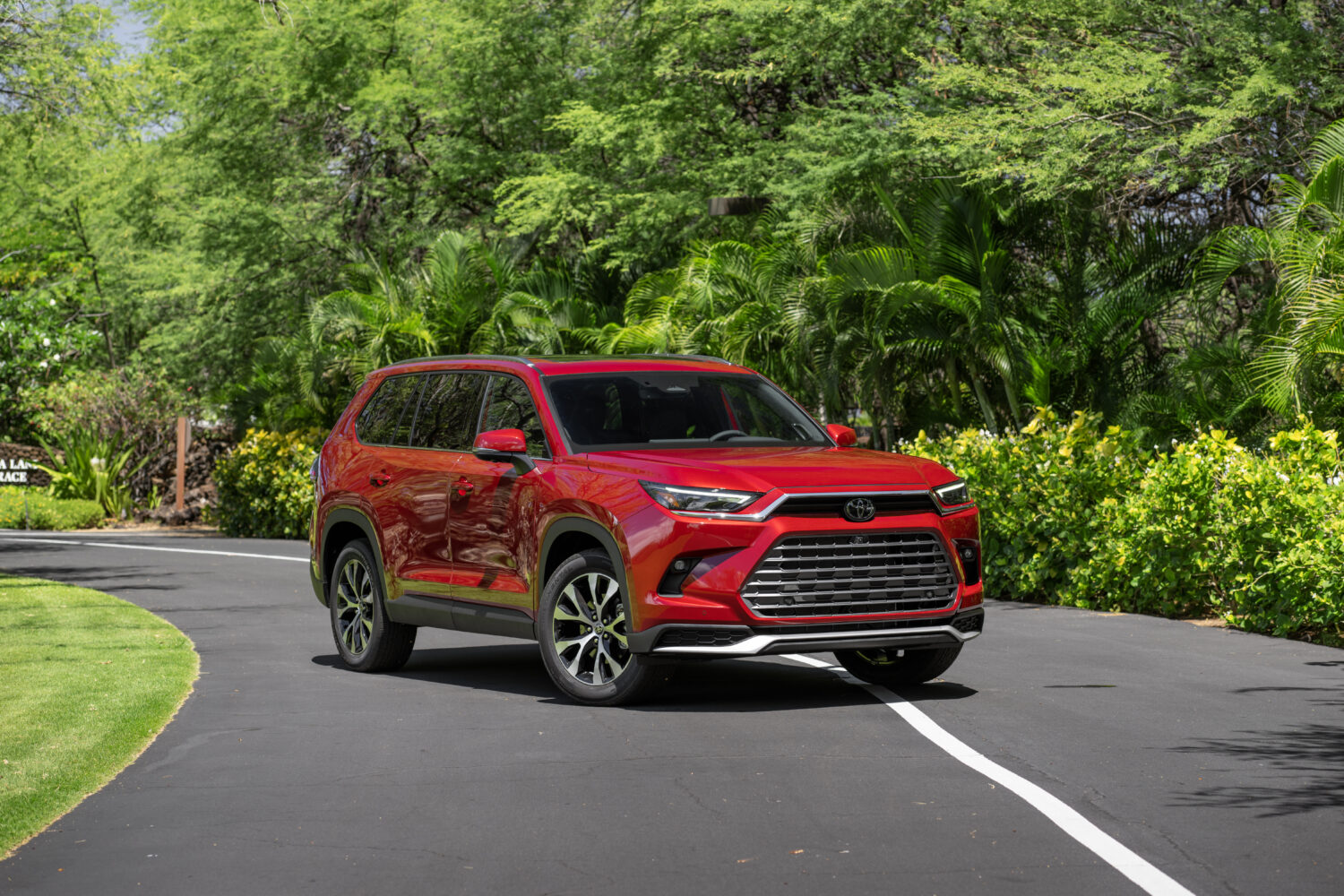 2024 Toyota Grand Highlander Review: Un-minivan - Hagerty Media
