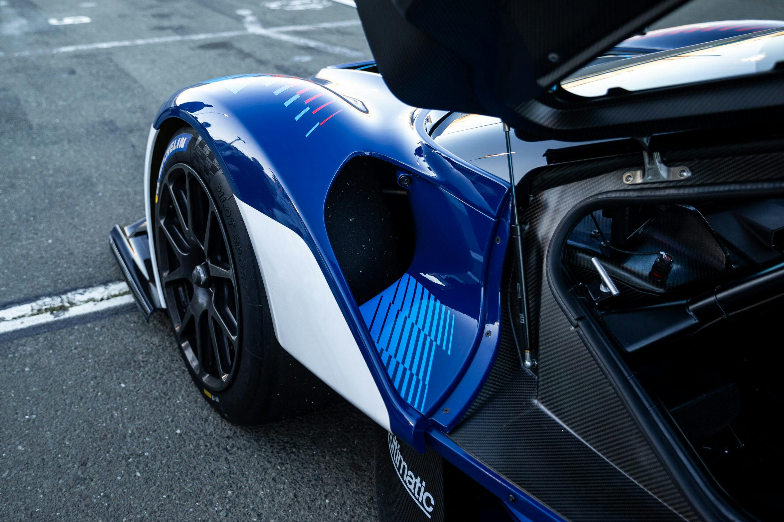 "More raw" Ford GT Mk IV scorches Sonoma Raceway in first public ...