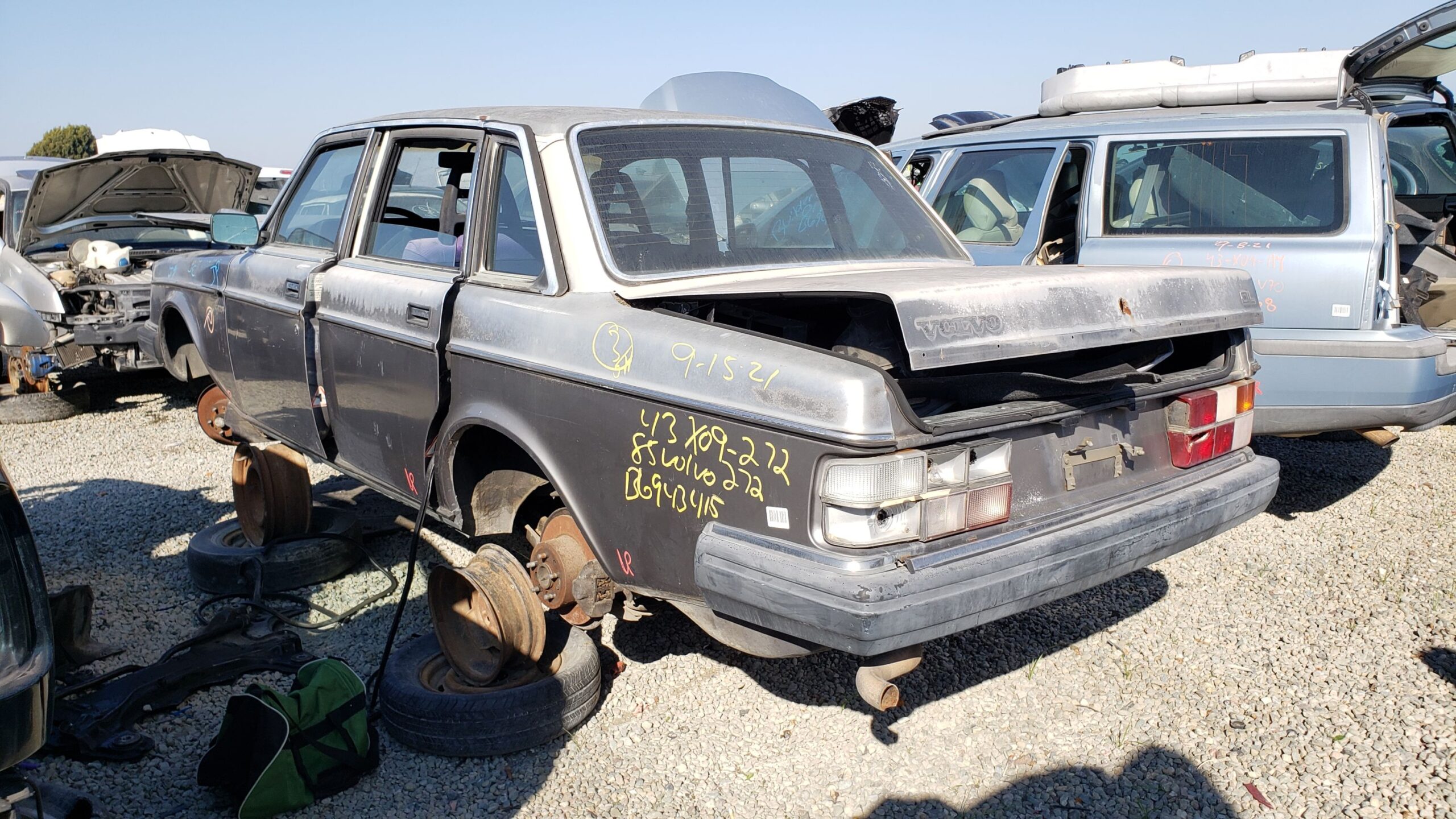 Volvo junkyard store
