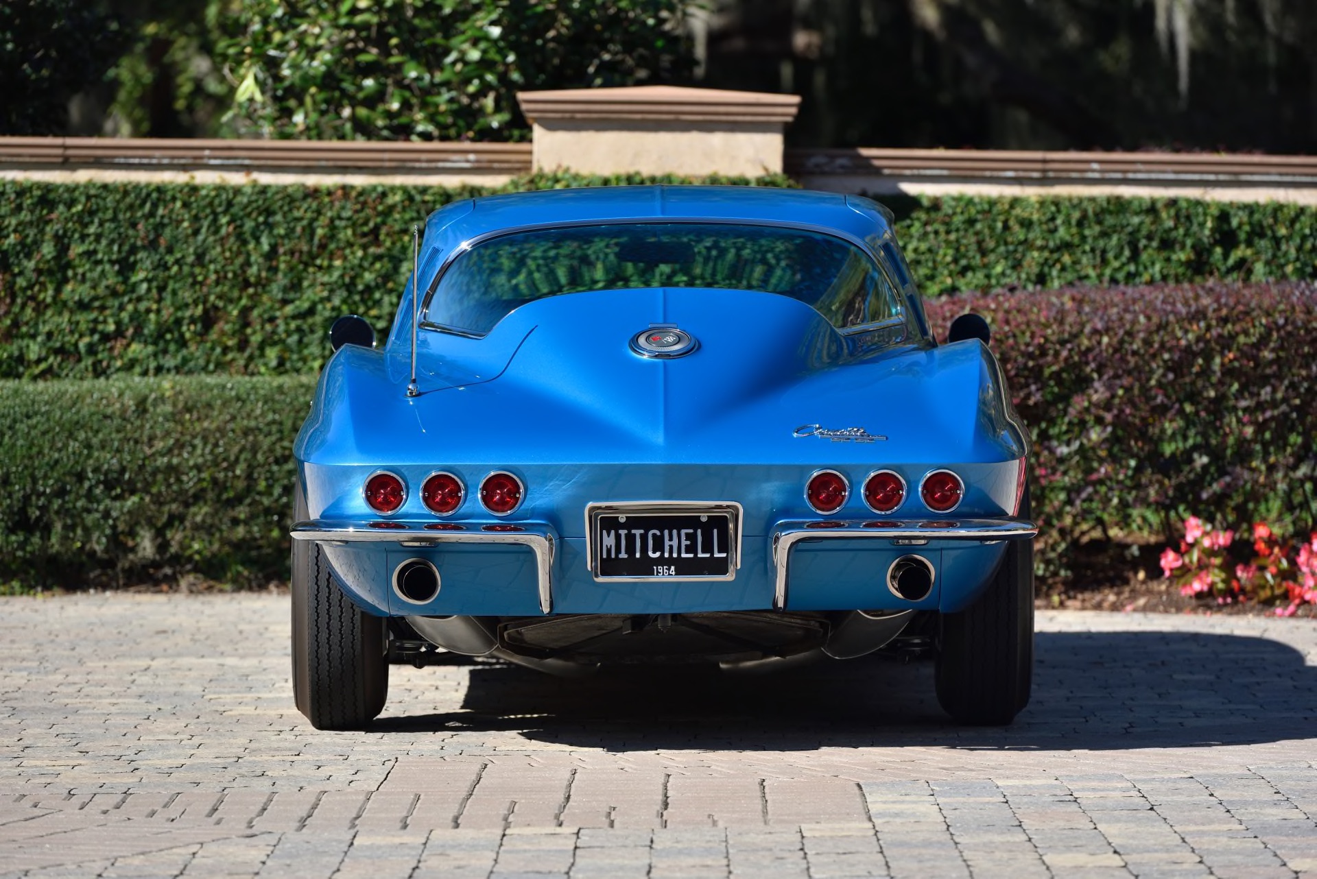 Designer Digs: Rare pair of C2 "styling" Corvettes going up for grabs ...