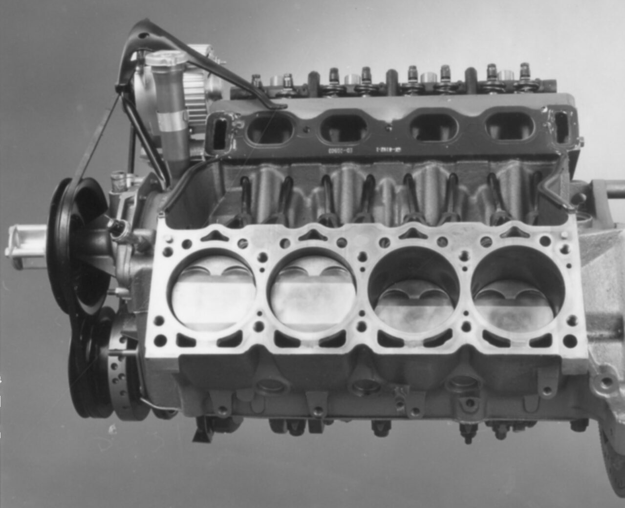 Oldsmobile’s W-43 V-8 Engine Was a "Killer" 32-Valve Prototype ...