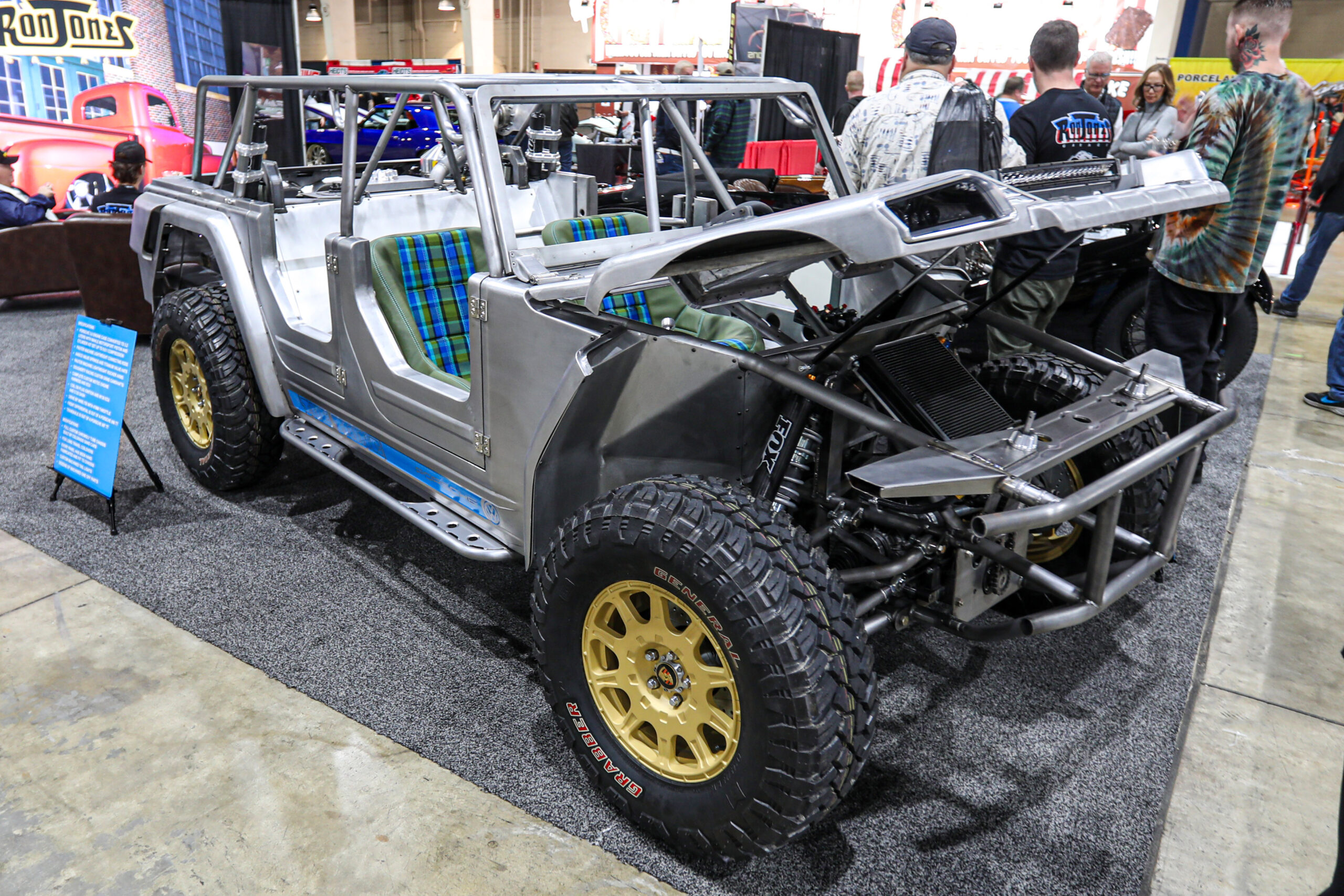 Lunatic Fringe: VW Type 181 Mashes with Porsche 911 into a Wild Thing ...