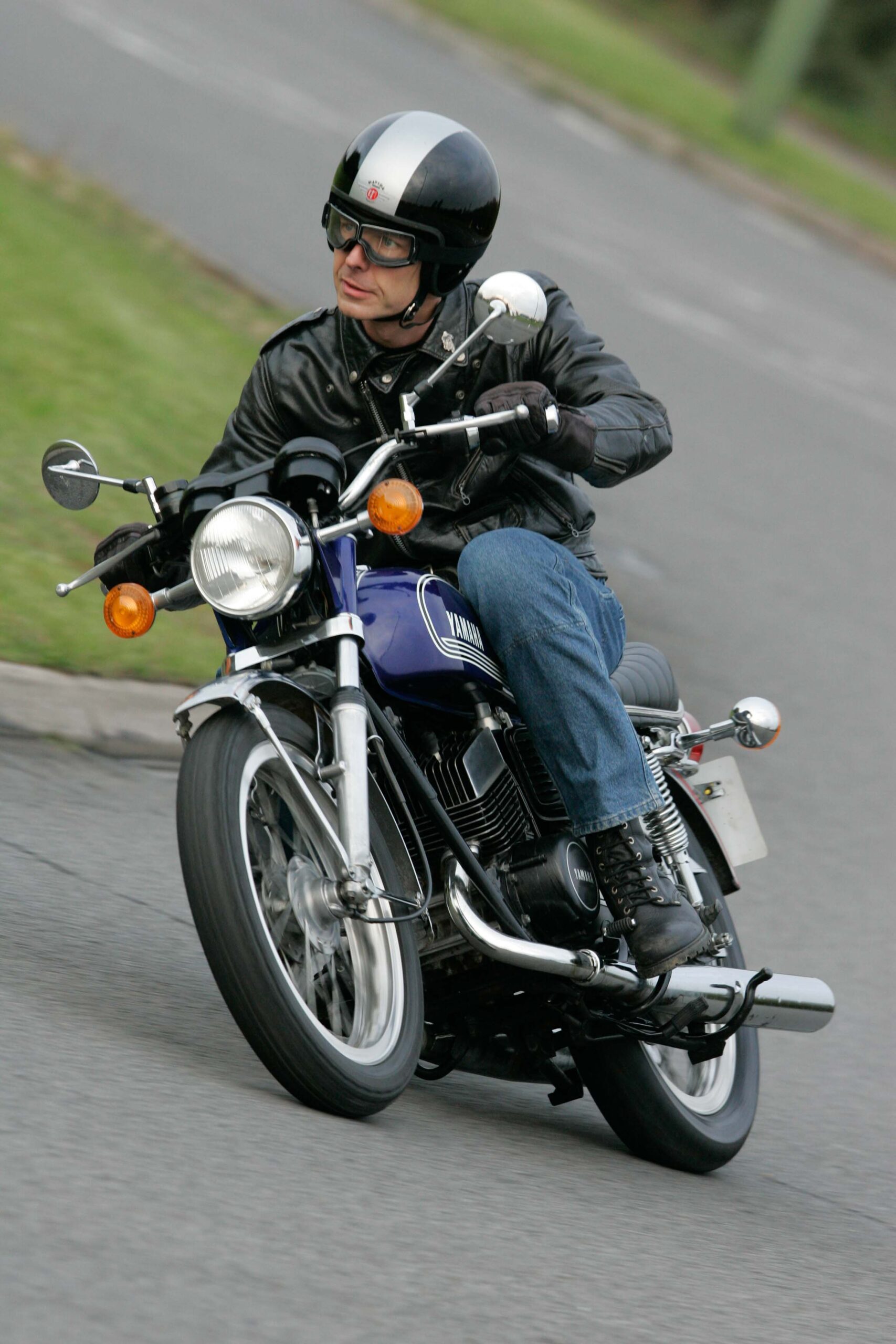 The Yamaha RD350 Was the Best Bike of the ’70s - Hagerty Media