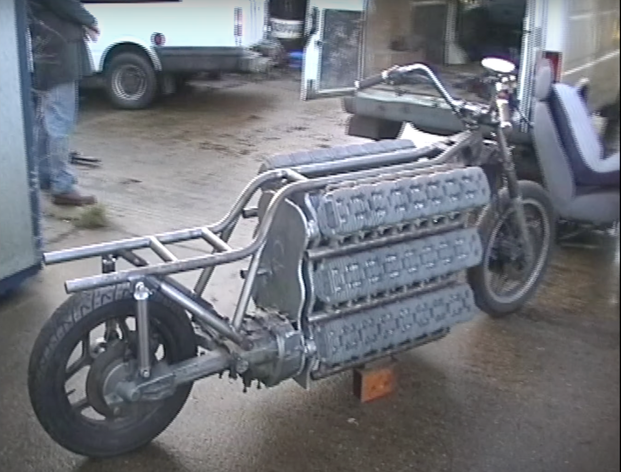 What Has 48 Cylinders, 2 Wheels, and 1 World Record? This Motorcycle ...