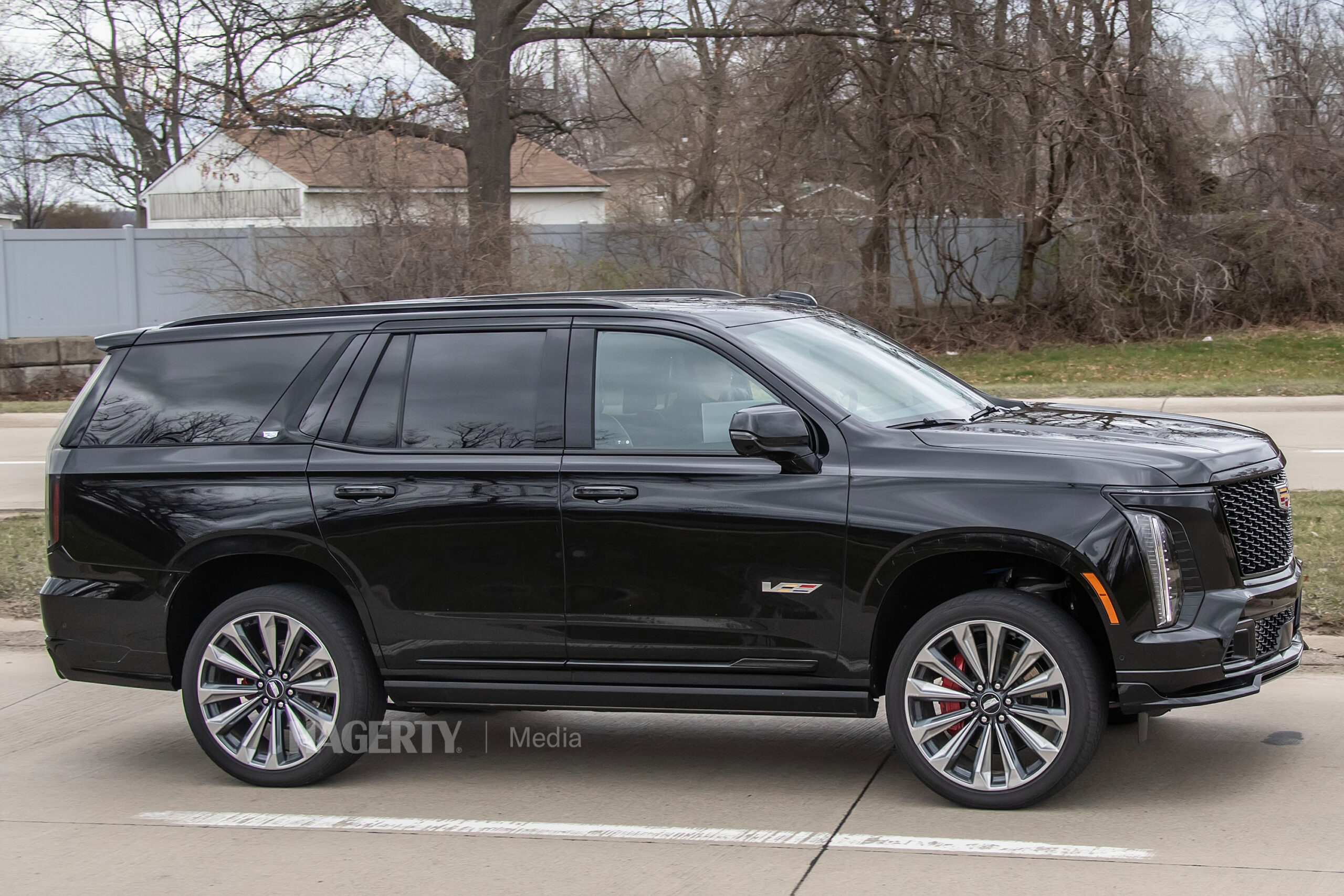 Spied: Supercharged Escalade-V Returns on 24s, with 55-inch Touchscreen ...