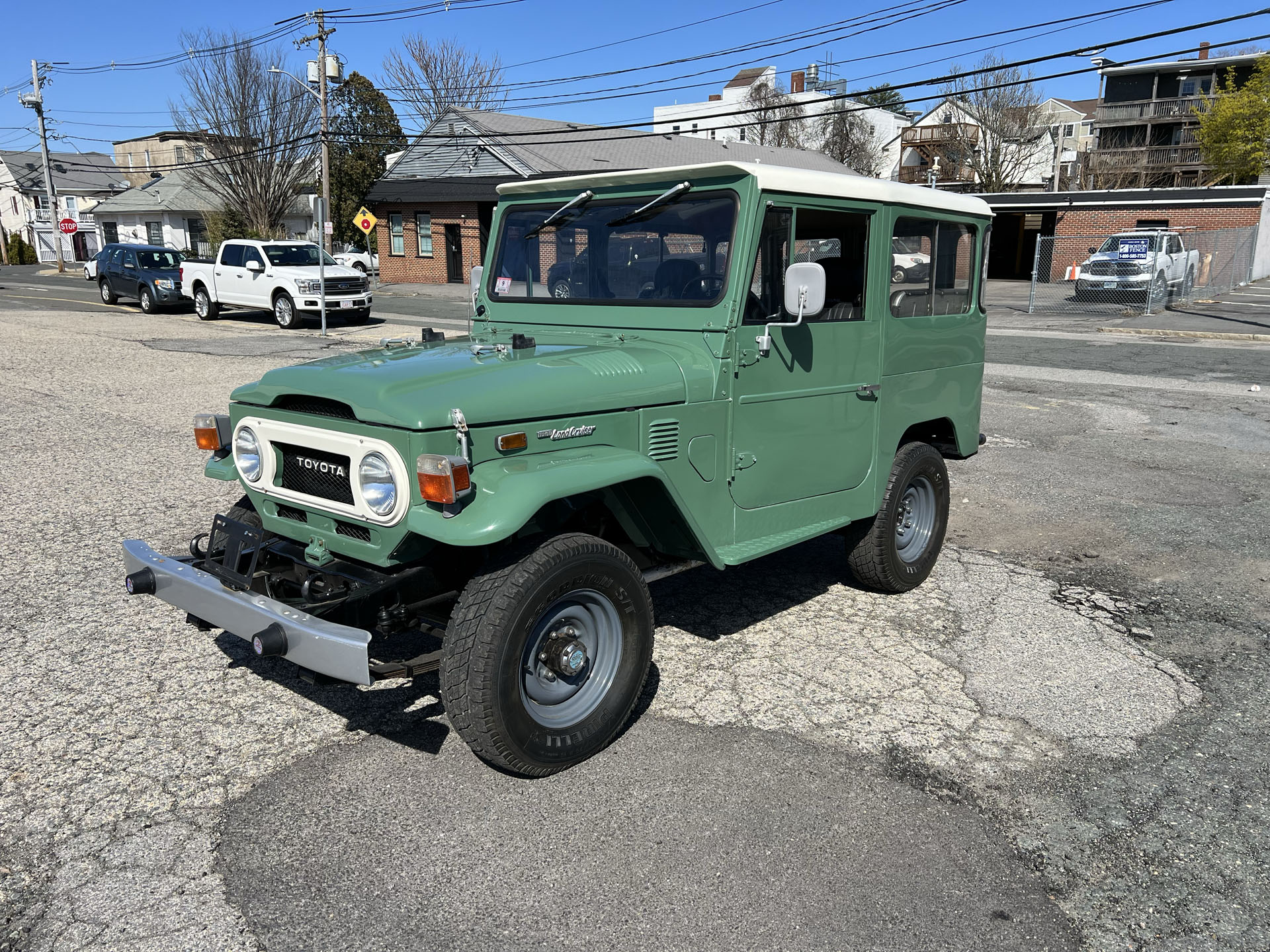 Is This 1974 Toyota Land Cruiser FJ40 the Boxy Runabout You Crave ...