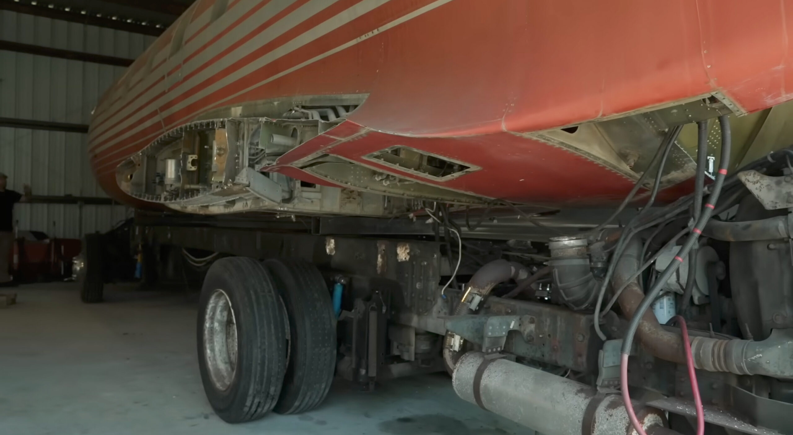 Never to Fly Again, Elvis' Jet Becomes an RV. And 1000 Souvenirs ...