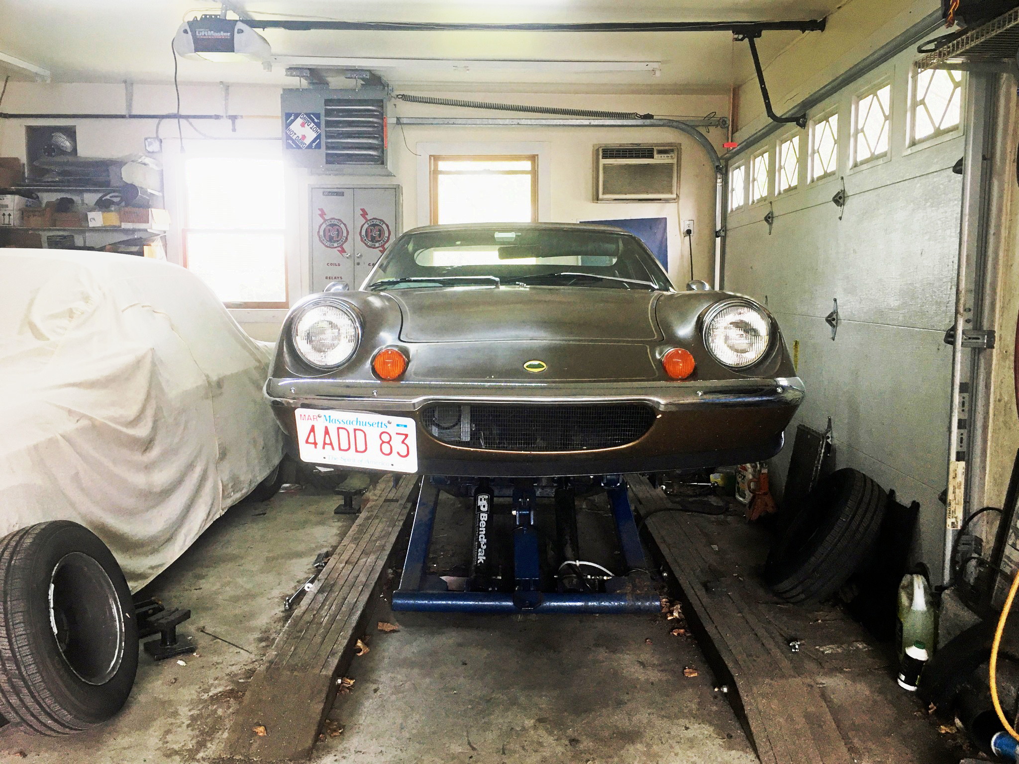 5 Ways to Lift Your Classic Car off the Ground - Hagerty Media