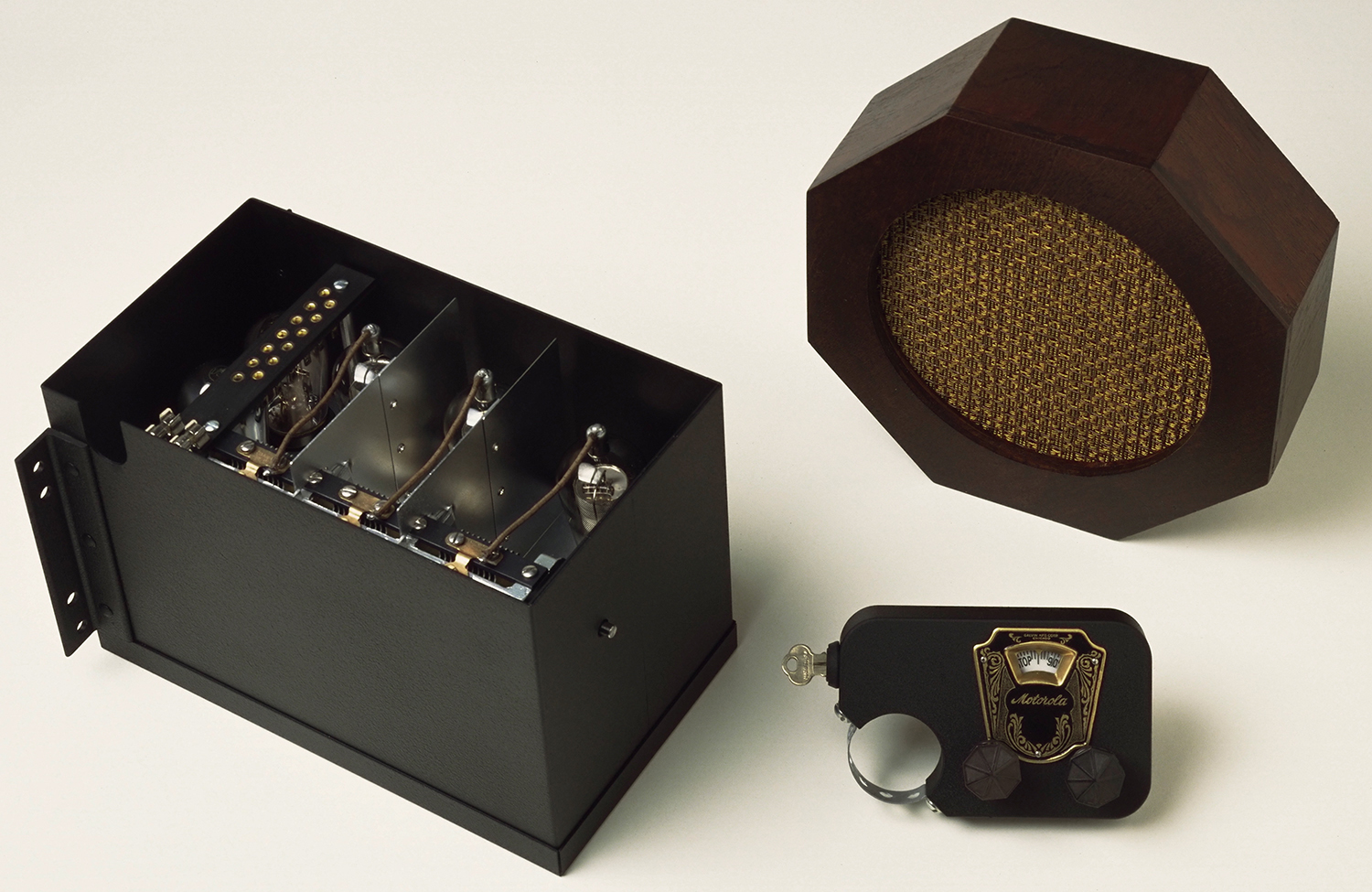 Calling All Cars: A Brief History of Phones in Automobiles - Hagerty Media