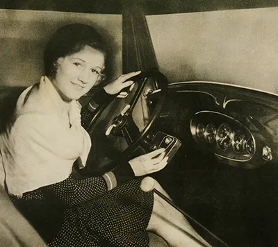 Calling All Cars: A Brief History of Phones in Automobiles - Hagerty Media