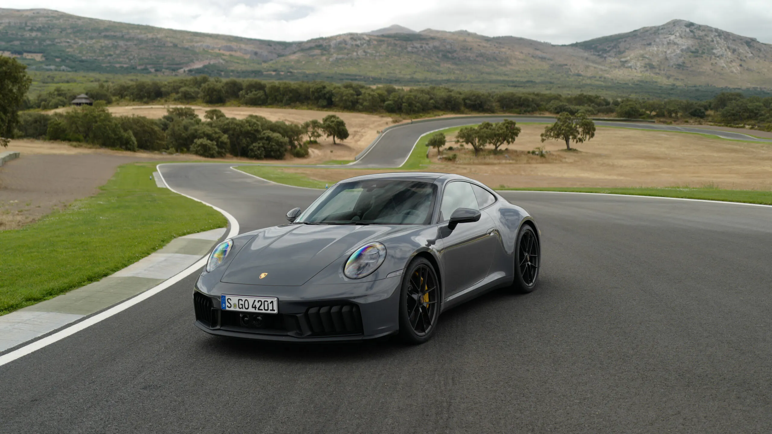 The Driver’s Seat: Henry Catchpole on the Porsche 911 Hybrid - Hagerty ...
