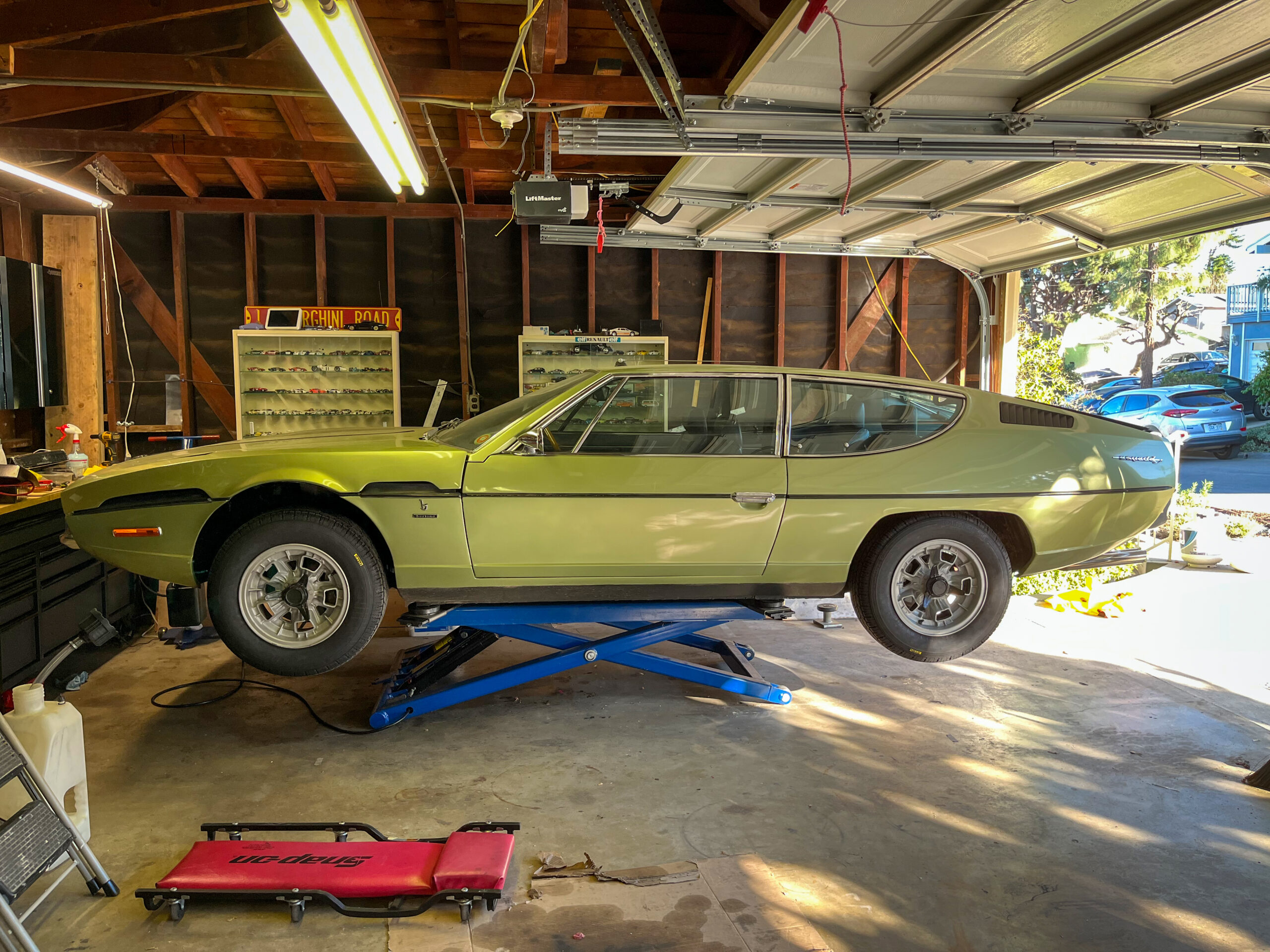 5 Ways to Lift Your Classic Car off the Ground - Hagerty Media