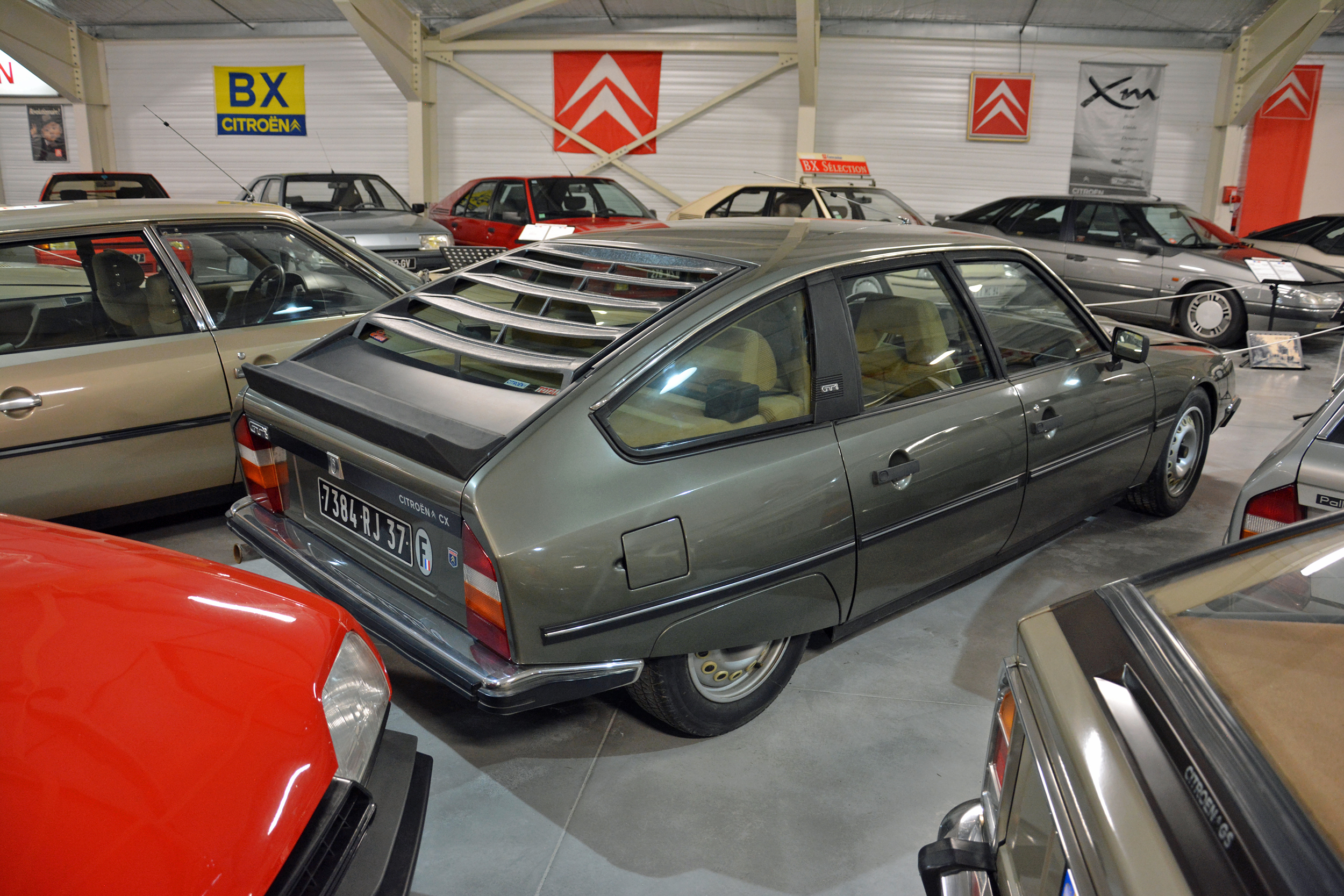 In le Rétroviseur: The Citroën CX at 50 - Hagerty Media