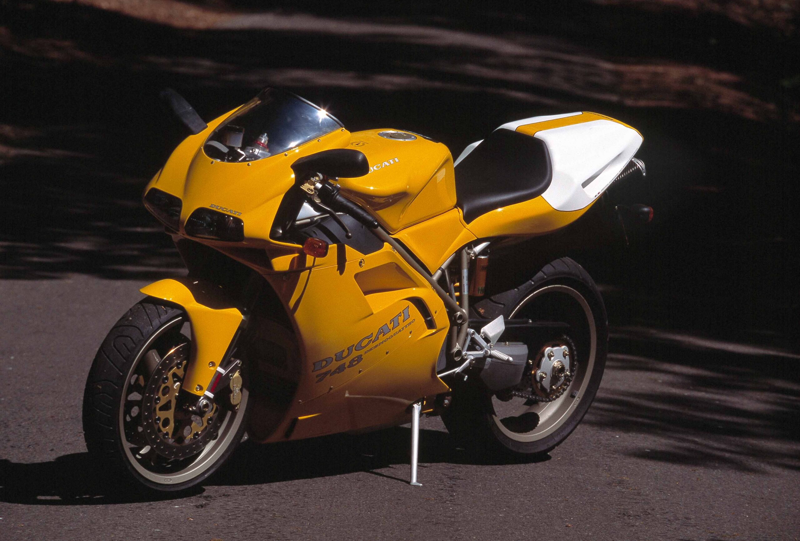 The Gorgeous 916 Changed Ducati’s Trajectory Forever - Hagerty Media