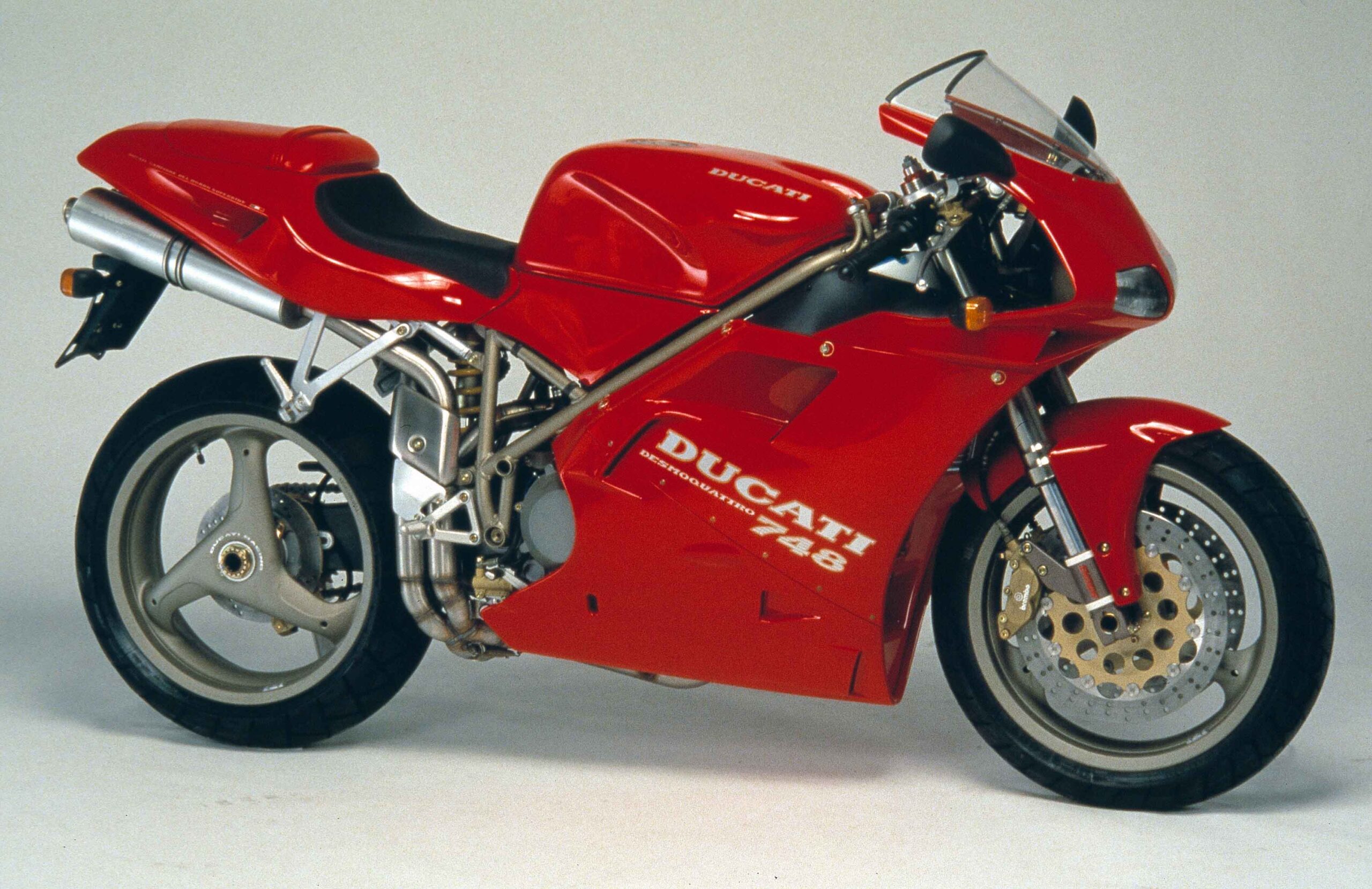 The Gorgeous 916 Changed Ducati’s Trajectory Forever - Hagerty Media