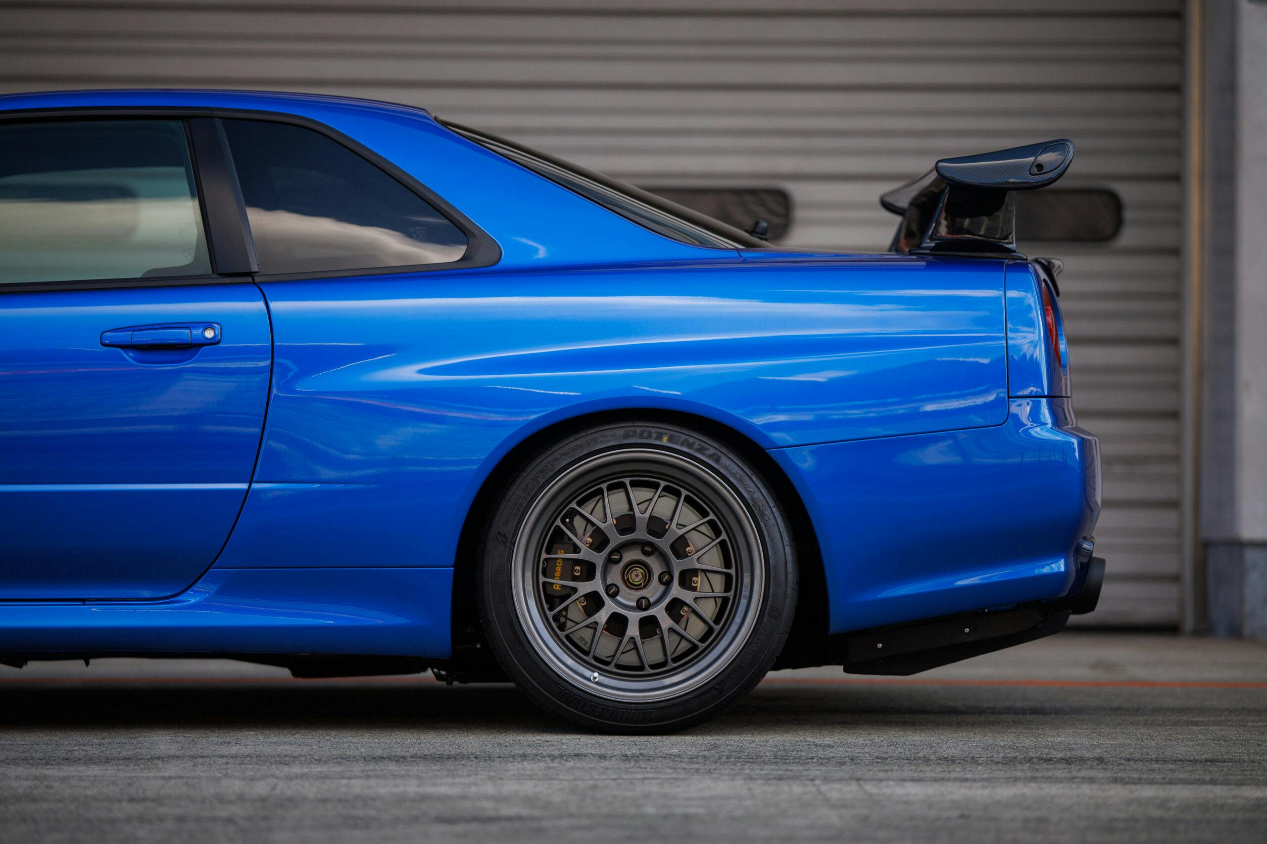 Built By Legends Turns Classic Nissan Skyline GT-R Into A Carbon-Fiber ...