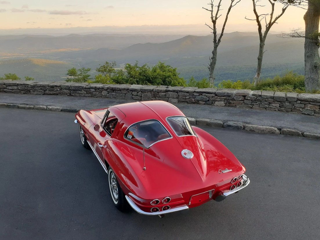 One User Has Spent Millions Buying 26 Split-Window Corvettes on BaT ...