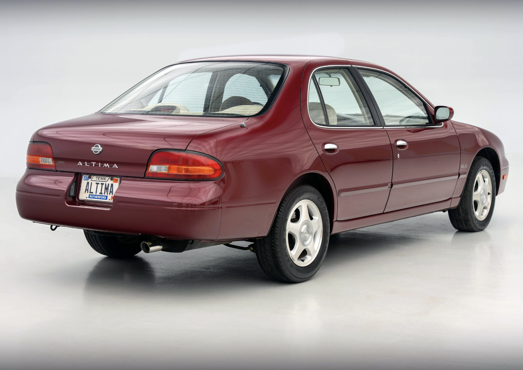 The Infiniti J30 Was a Super Yacht for the Masses - Hagerty Media