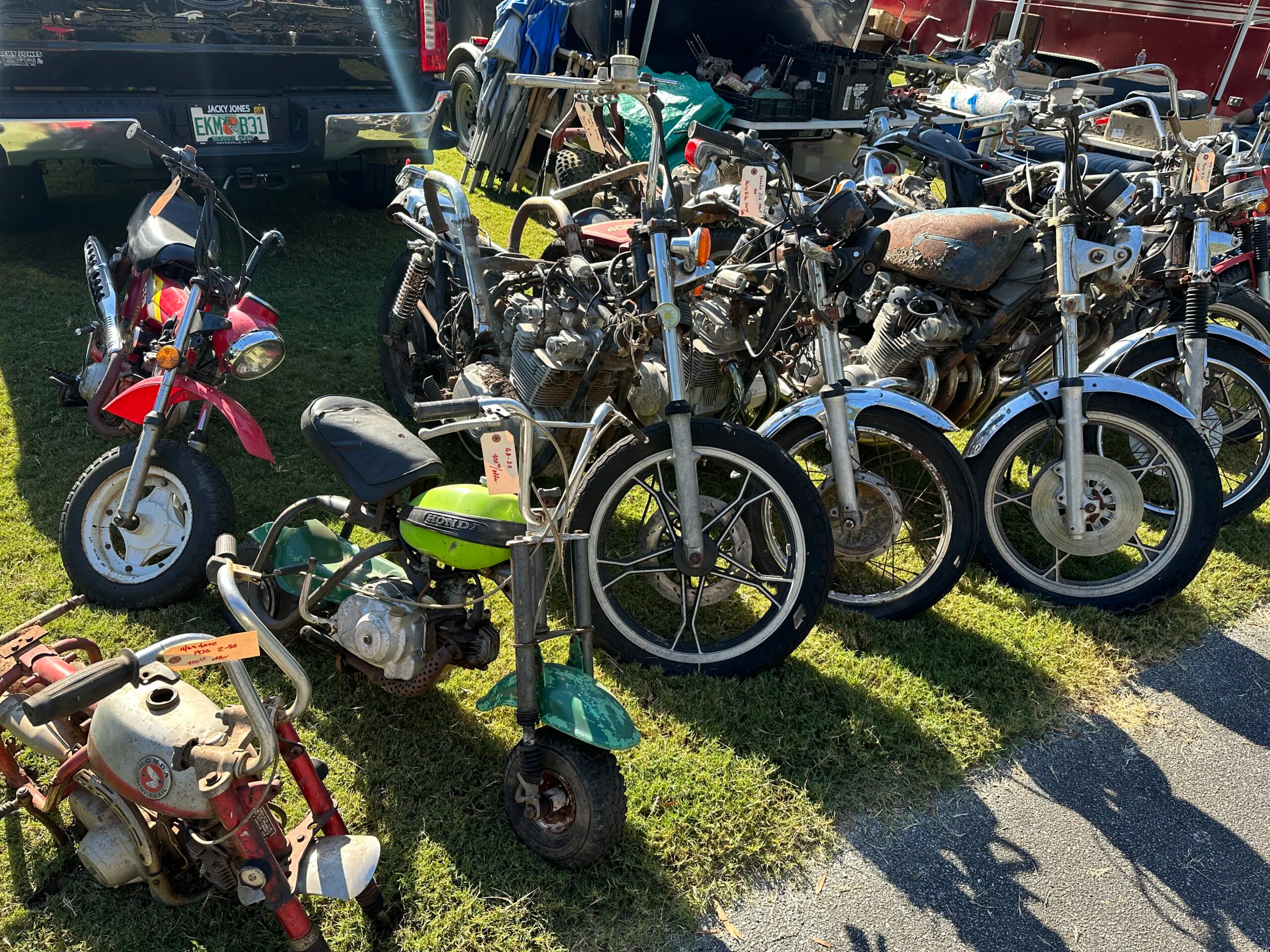 7 Tips for a Great Day at a Swap Meet - Hagerty Media