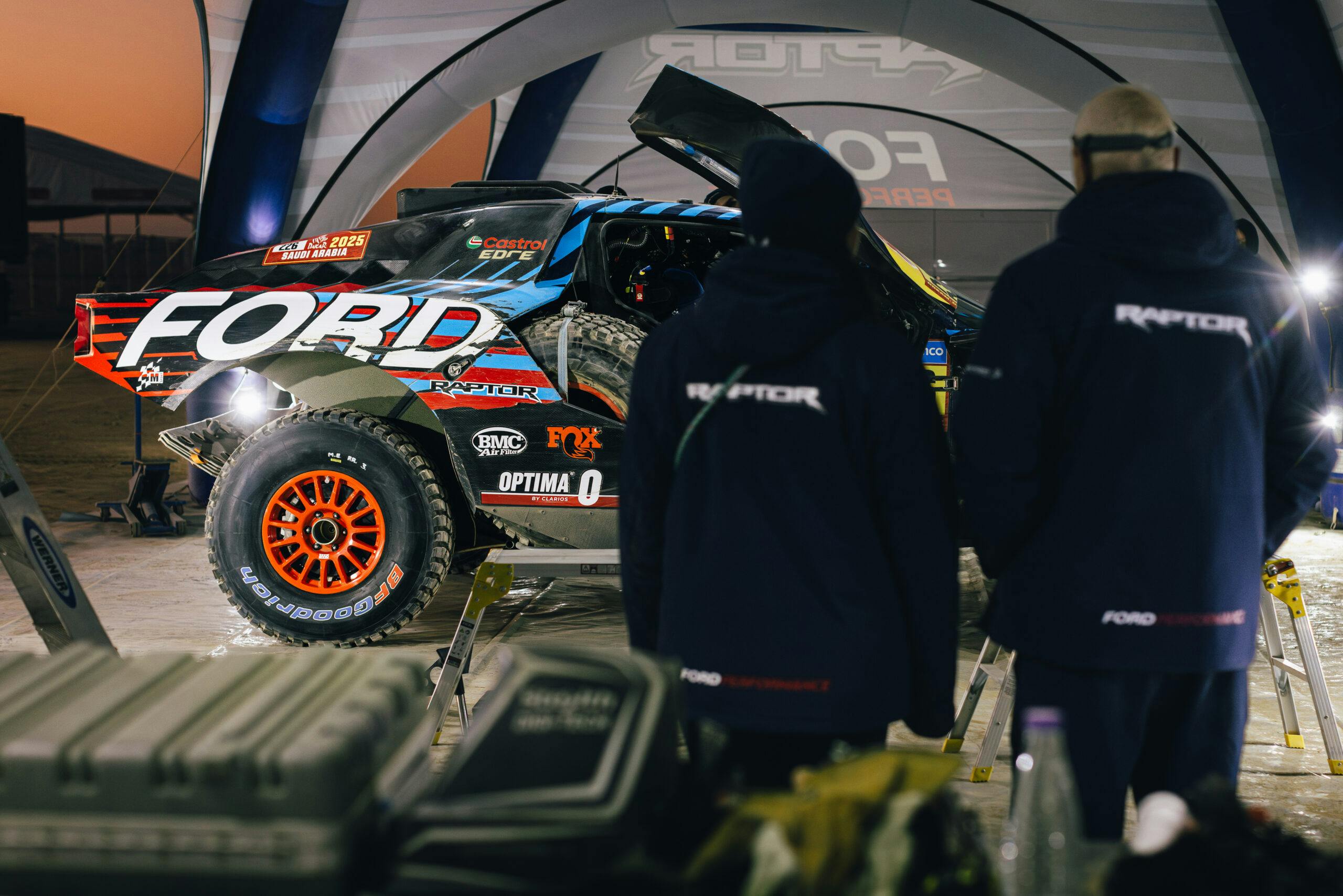 Inside Ford's Attempt to Conquer Dakar with "The Ultimate Raptor ...