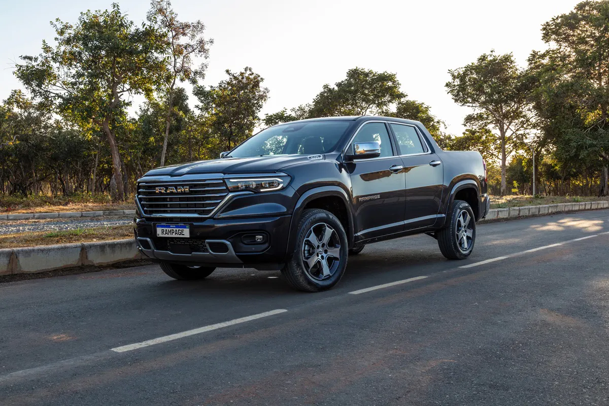 Official: Ram Mid-Size Truck to Launch in 2027 with ICE, EV, and Plug ...