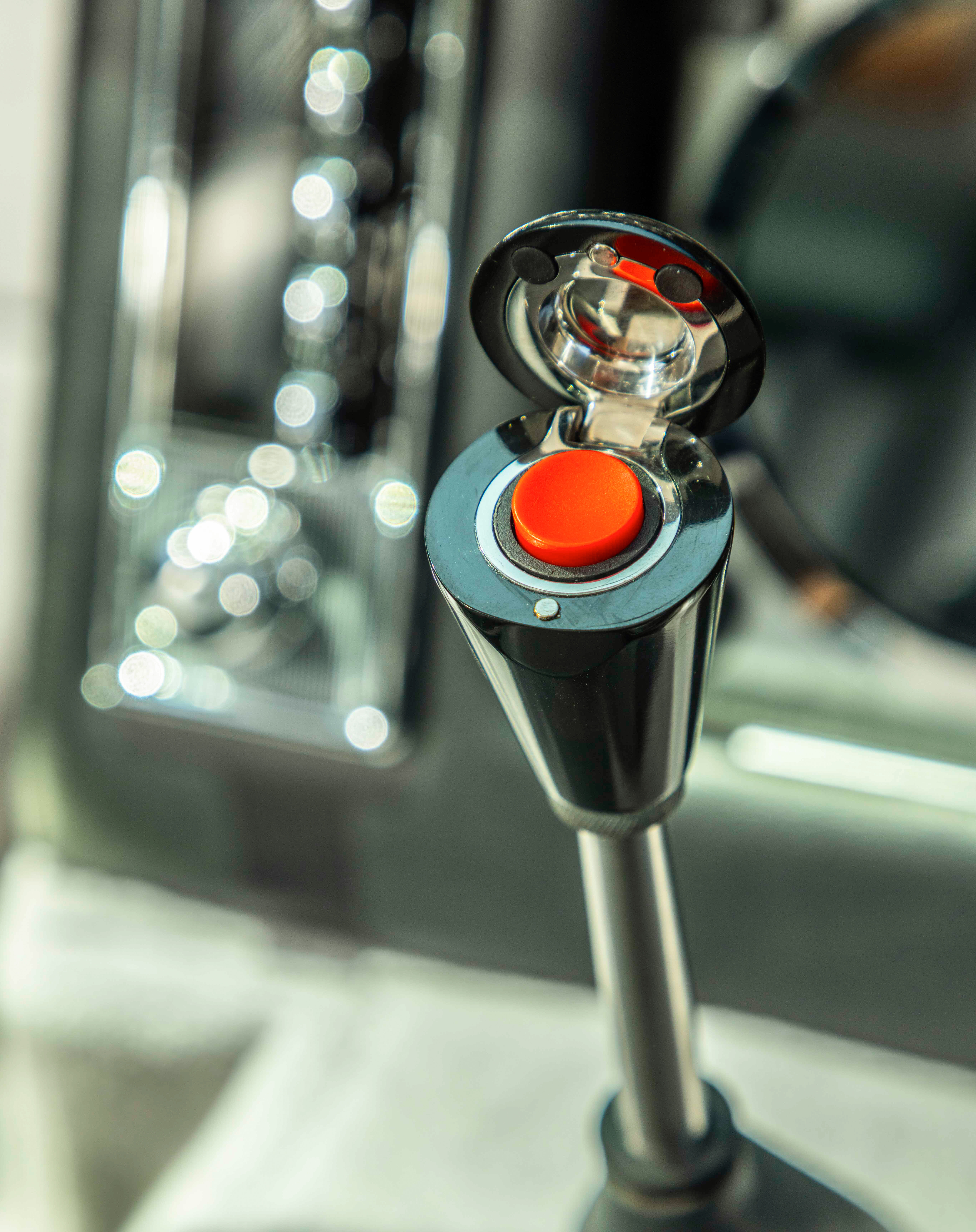 Shaken, Not Stirred: Joe Kaminkow and His James Bond 007 DB5 Head to ...