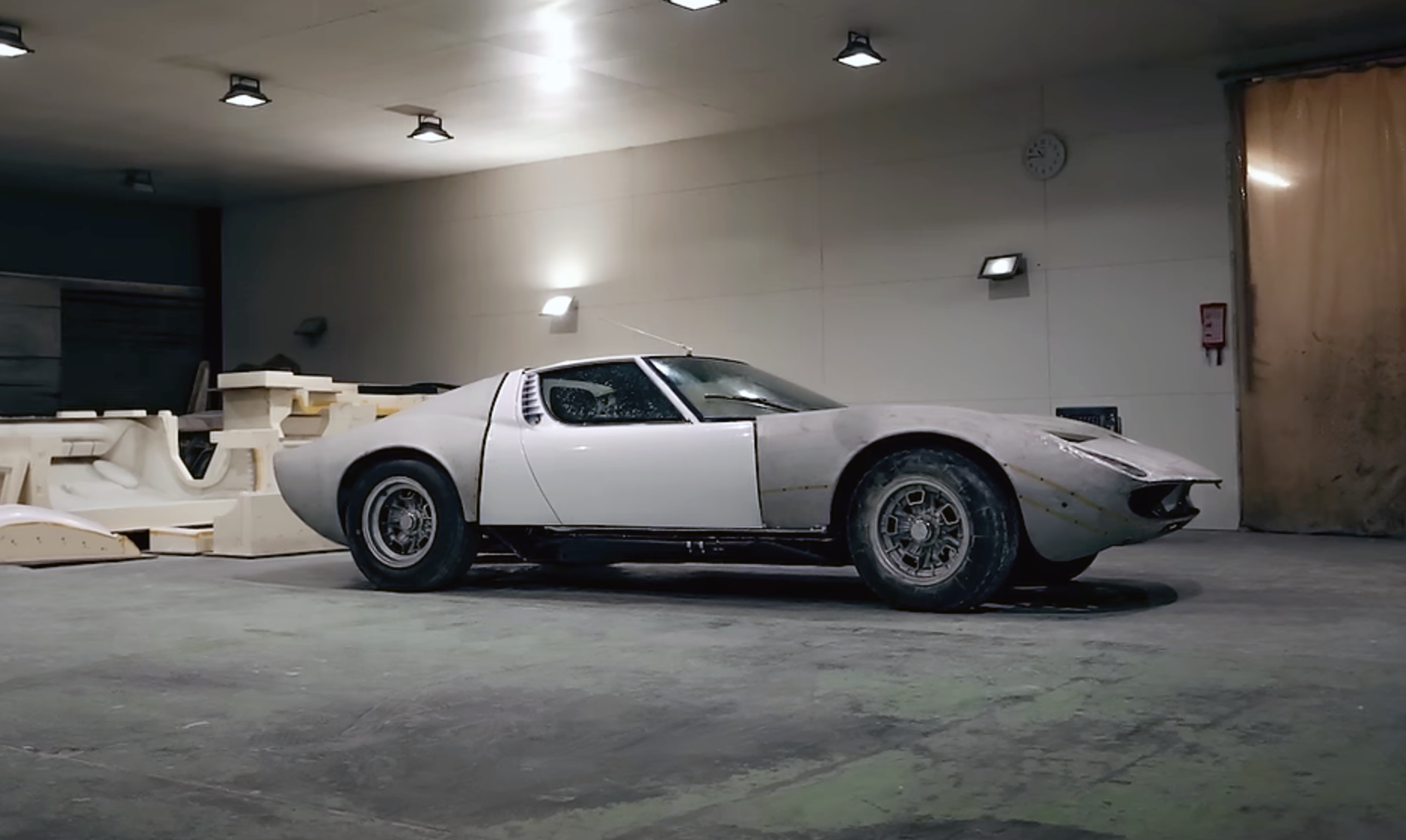 Larry Chen Secretly Photographs a Wide-Body Lamborghini Miura - Hagerty ...