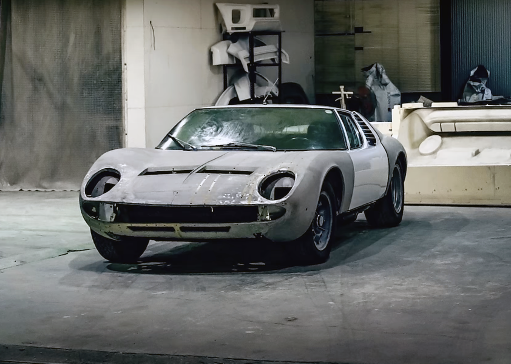 Larry Chen Secretly Photographs a Wide-Body Lamborghini Miura - Hagerty ...