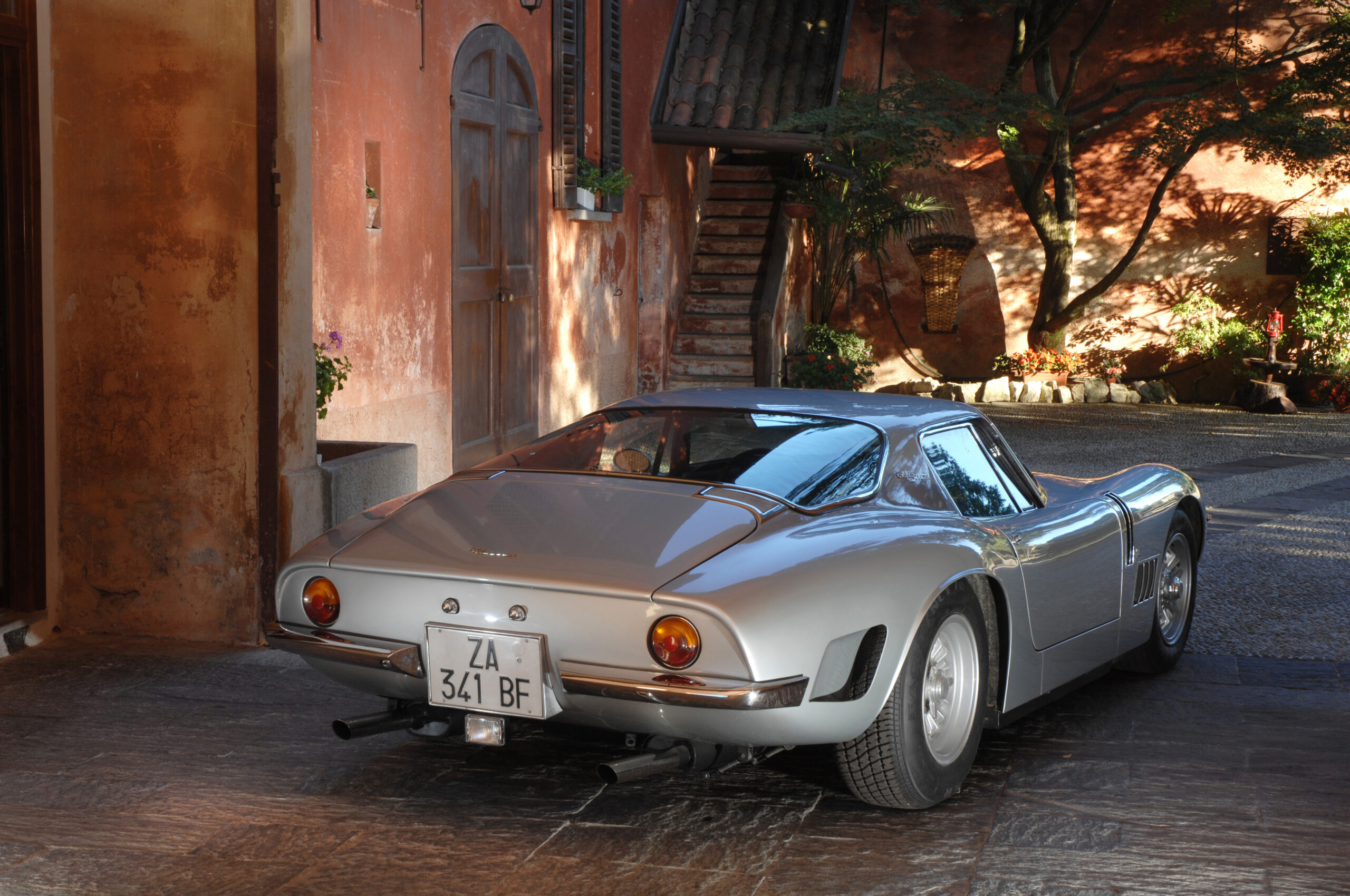 Bizzarrini 5300: A Quirky Italian-American Mashup by a Genius Engineer ...