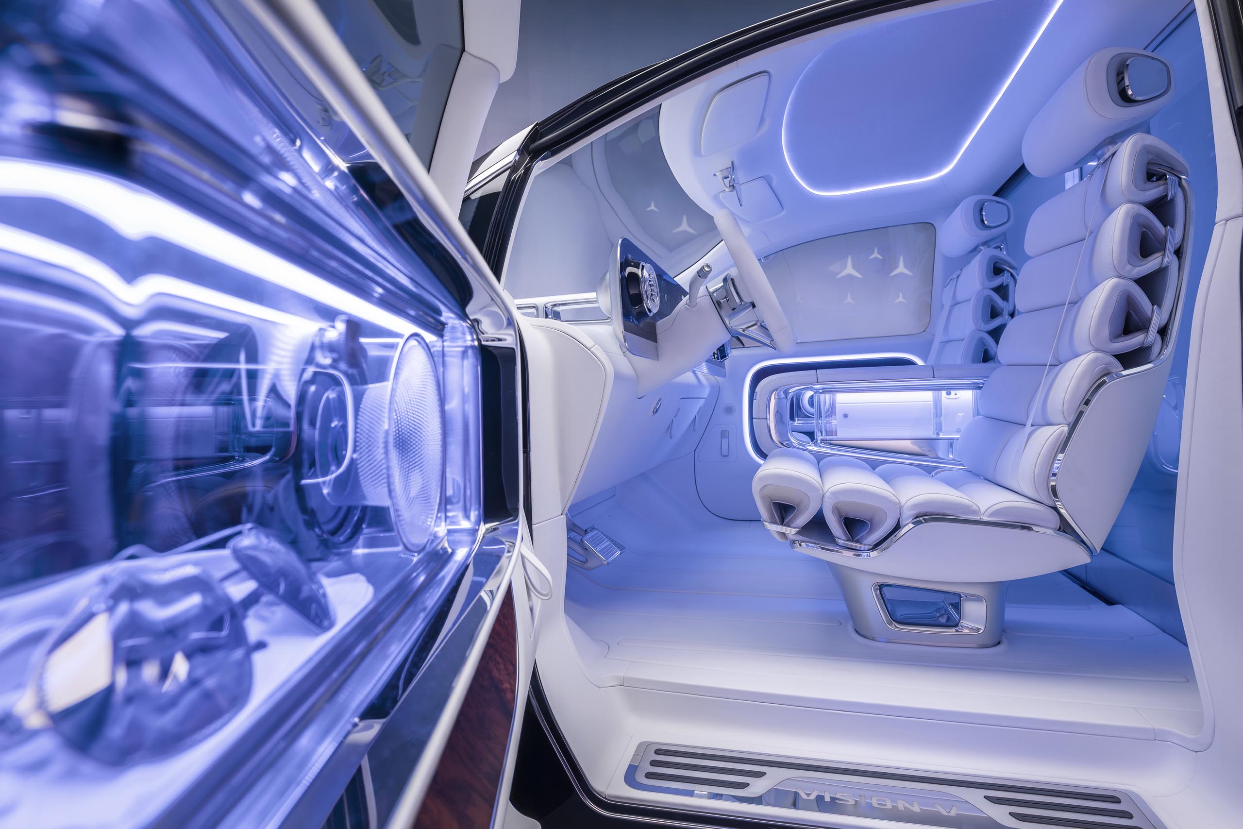 Lavish Mercedes-Benz Vision V Concept Hints that Vans Are Back ...
