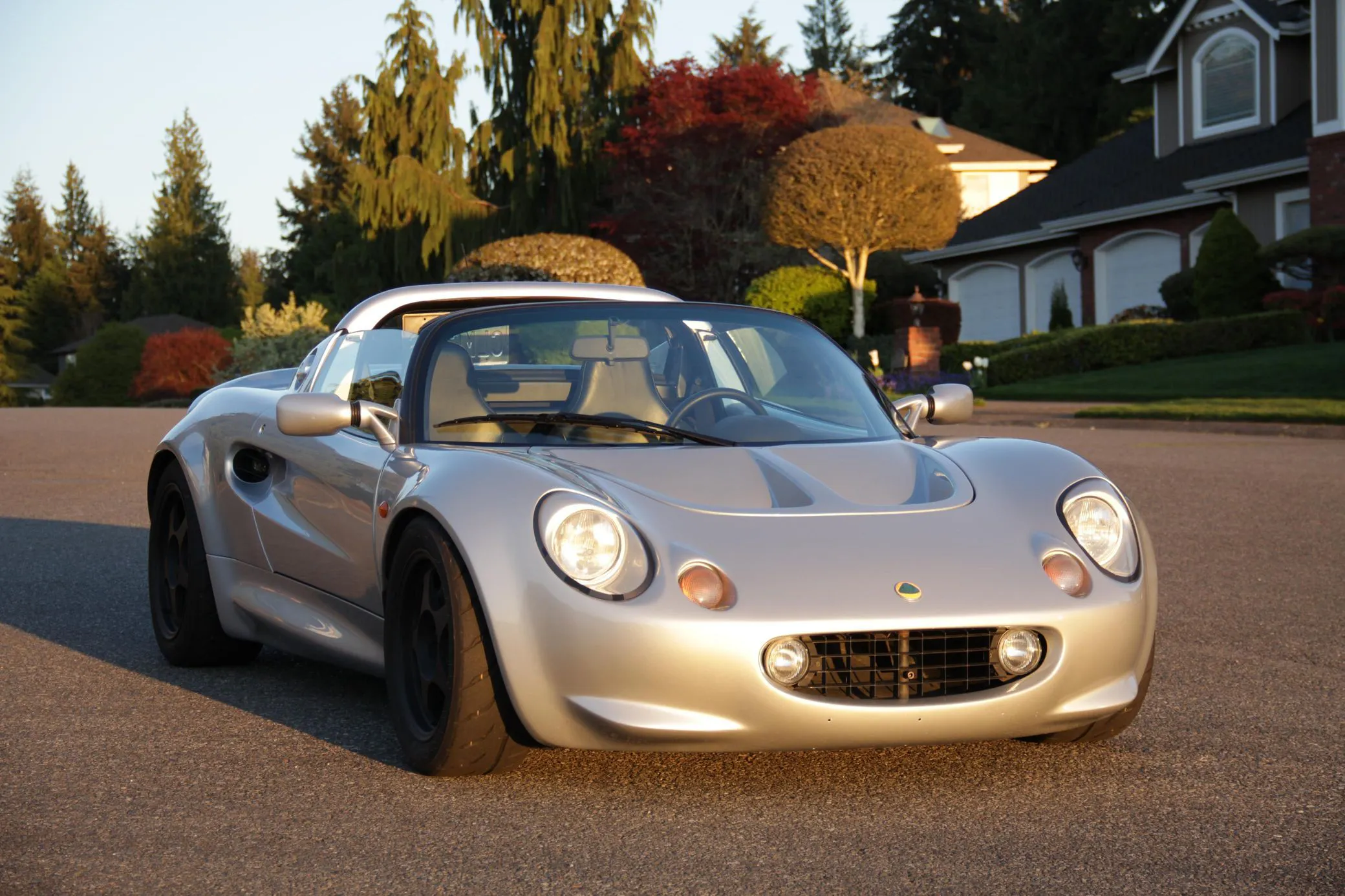 Integra Type R–powered S1 Lotus Elise Is a Driver's Dream for $45,675 ...