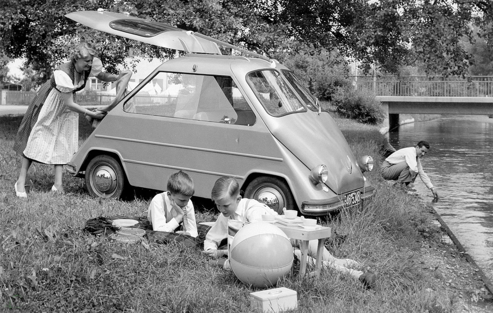 Zündapp Janus 250: The Pushmi–Pullyu of Microcars - Hagerty Media
