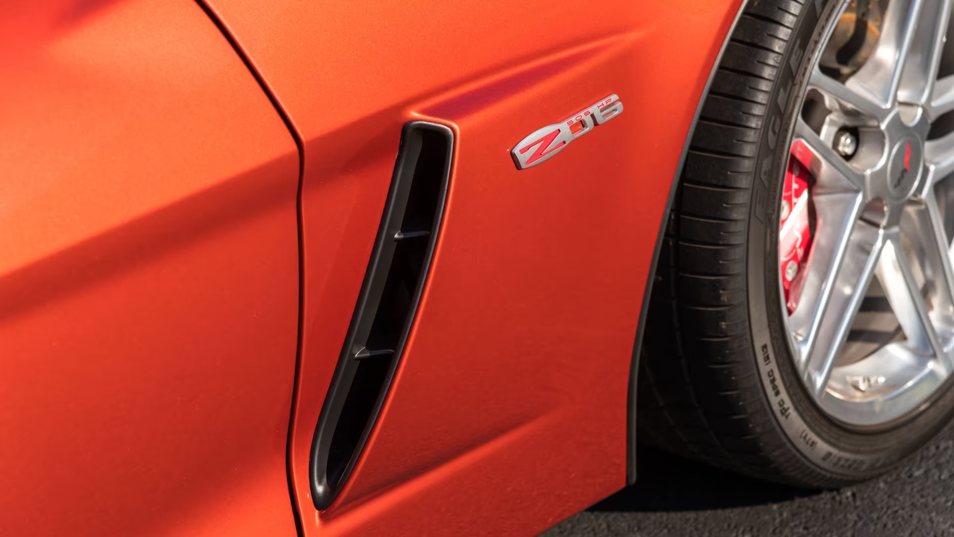 Z06 and ZR1: What’s the Difference, and Which Is Better? - Hagerty Media