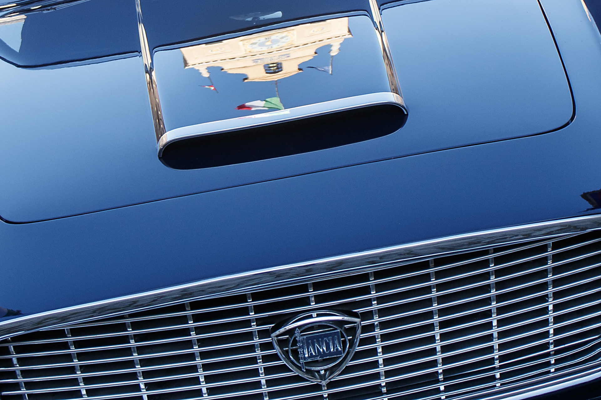 Stately Style: The Origin of the Lancia Flaminia Presidential Limo ...