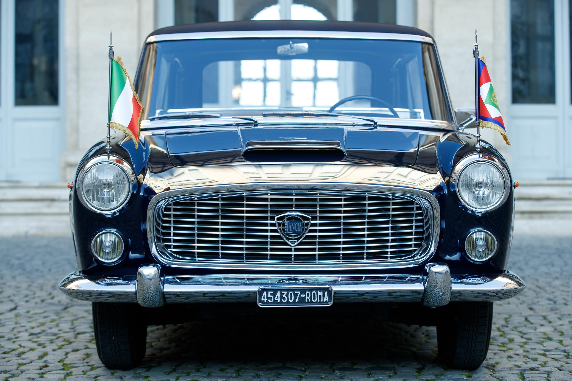 Stately Style: The Origin of the Lancia Flaminia Presidential Limo ...