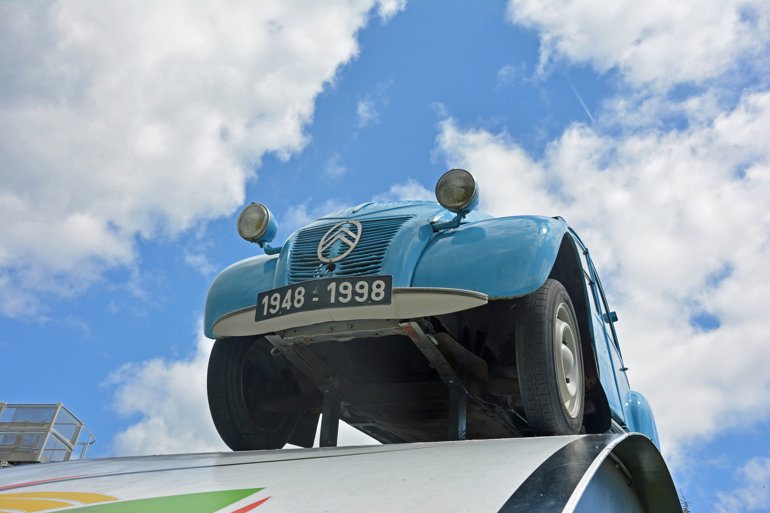 Here's Why There's a Citroen 2CV Roadside Attraction in Central France ...