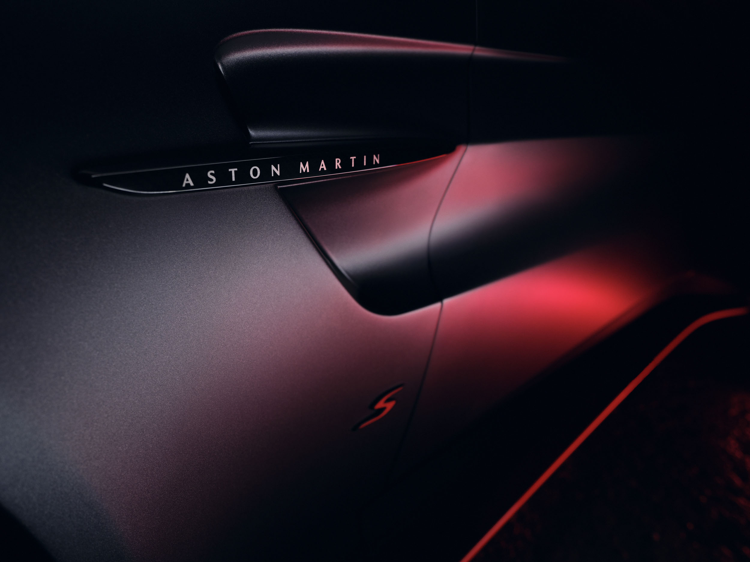 Aston Martin Vantage S Unveiled with More Powerful V-8, Tweaked Chassis ...