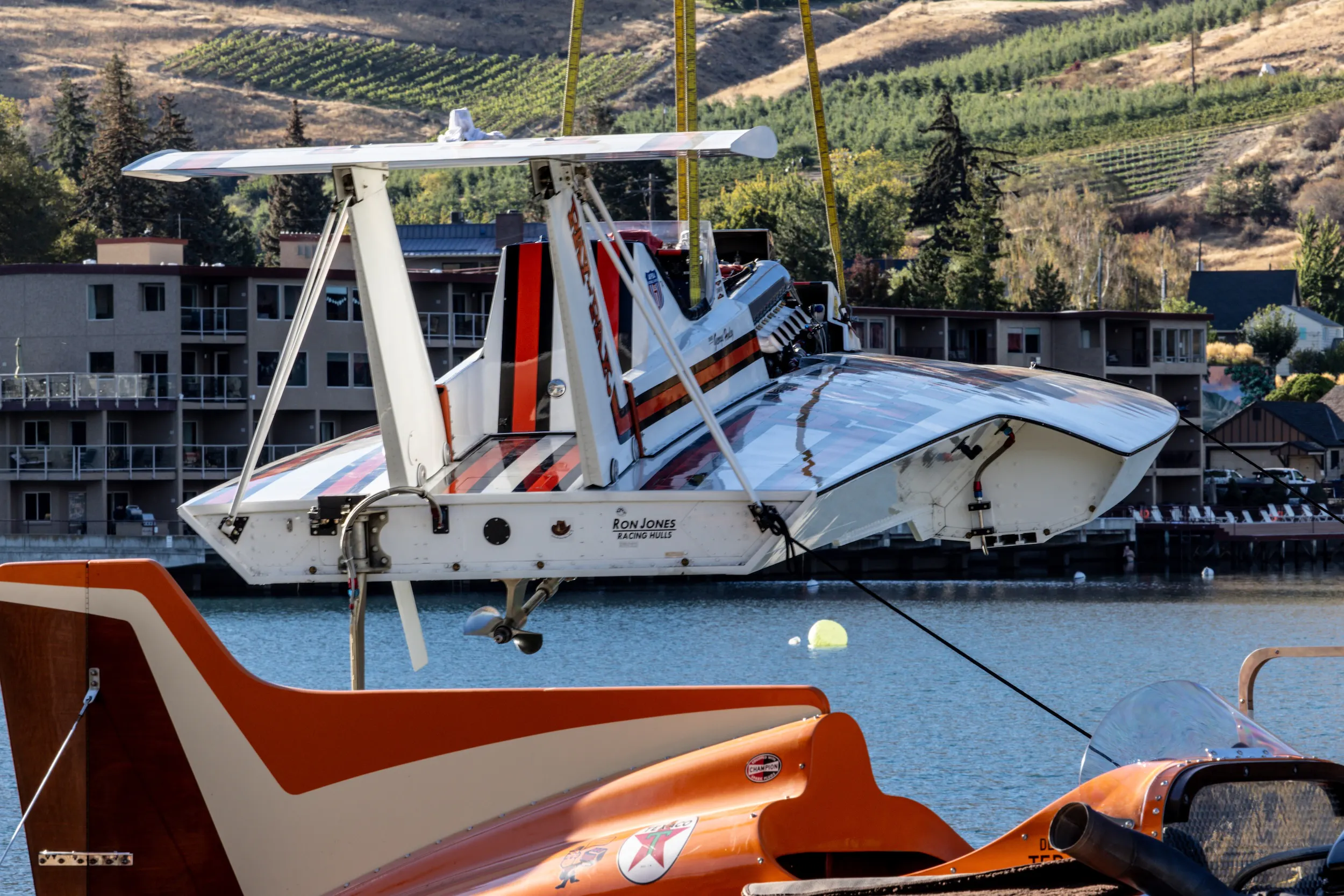 Piloting a 1600-Hp Vintage Hydroplane Is a Visceral Thrill - Hagerty Media