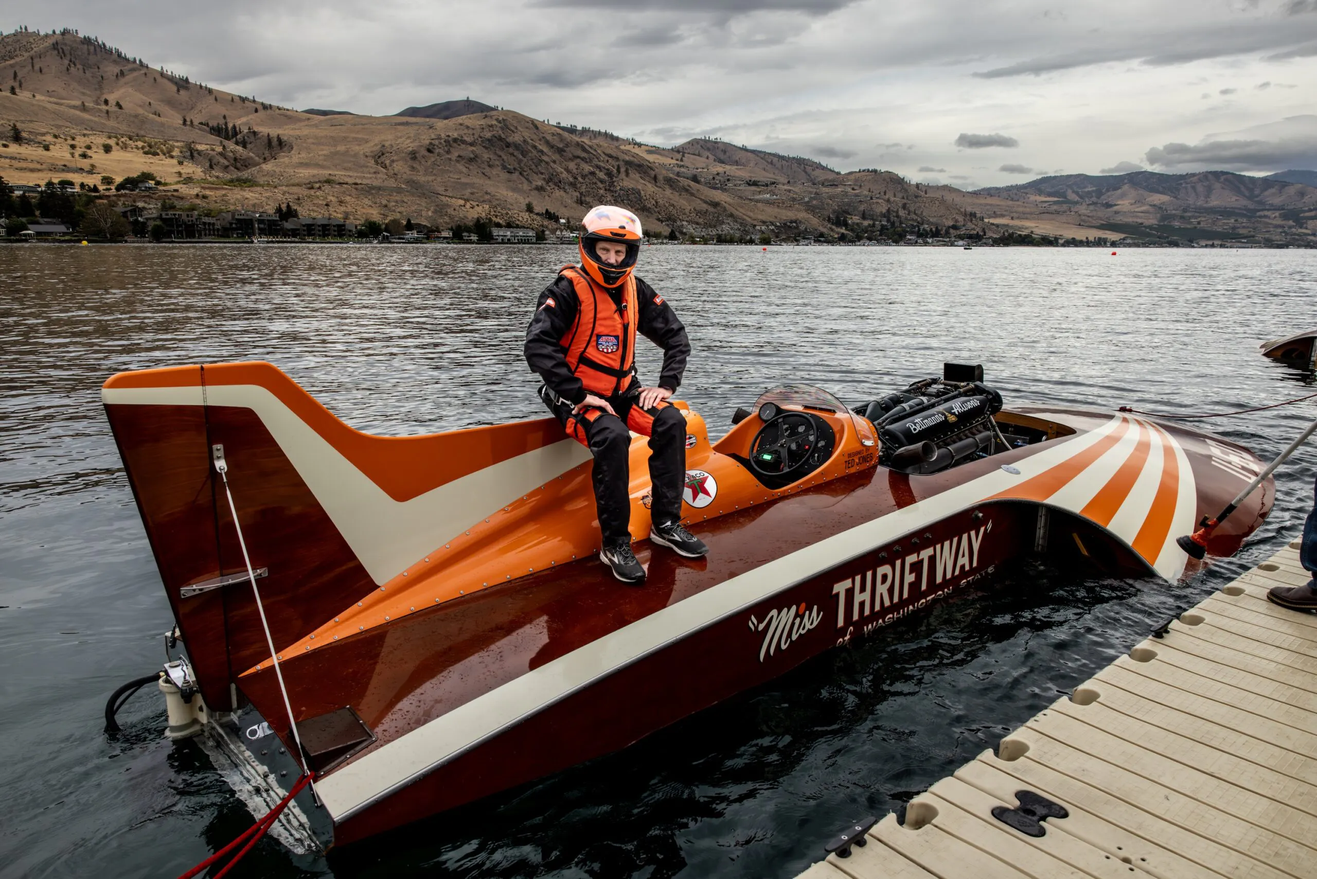 Piloting a 1600-Hp Vintage Hydroplane Is a Visceral Thrill - Hagerty Media